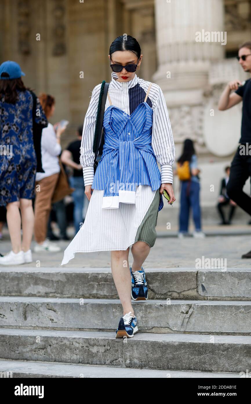 Street style, Sherry Shen arriving at Cerruti 1881 Spring-Summer 2019 ...