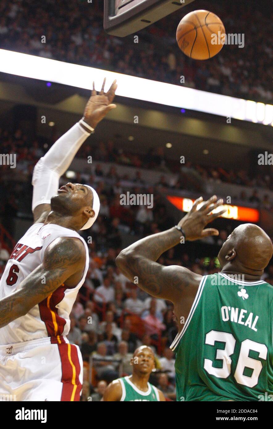 Lebron James Head Over The Basket