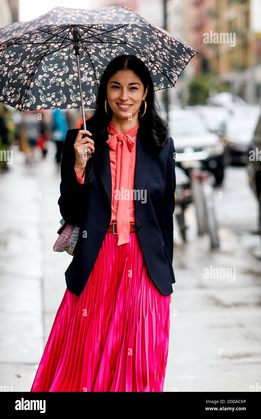 Street style, Caroline Issa arriving at Brock Collection spring summer ...