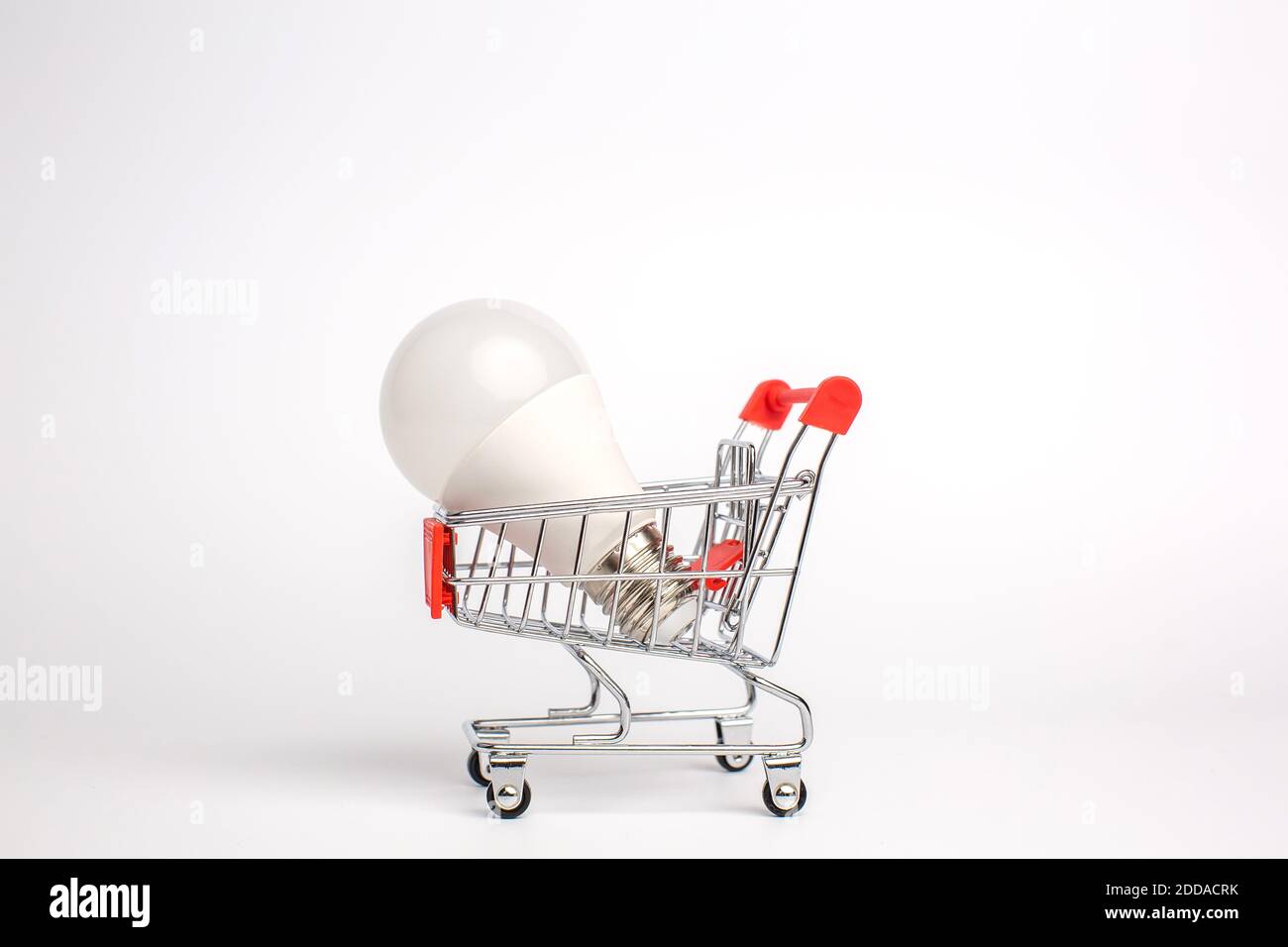 Electric shopping cart hi-res stock photography and images - Alamy
