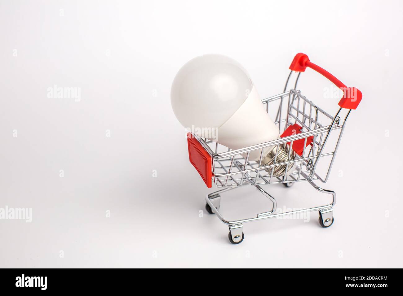 Electric shopping cart hi-res stock photography and images - Alamy