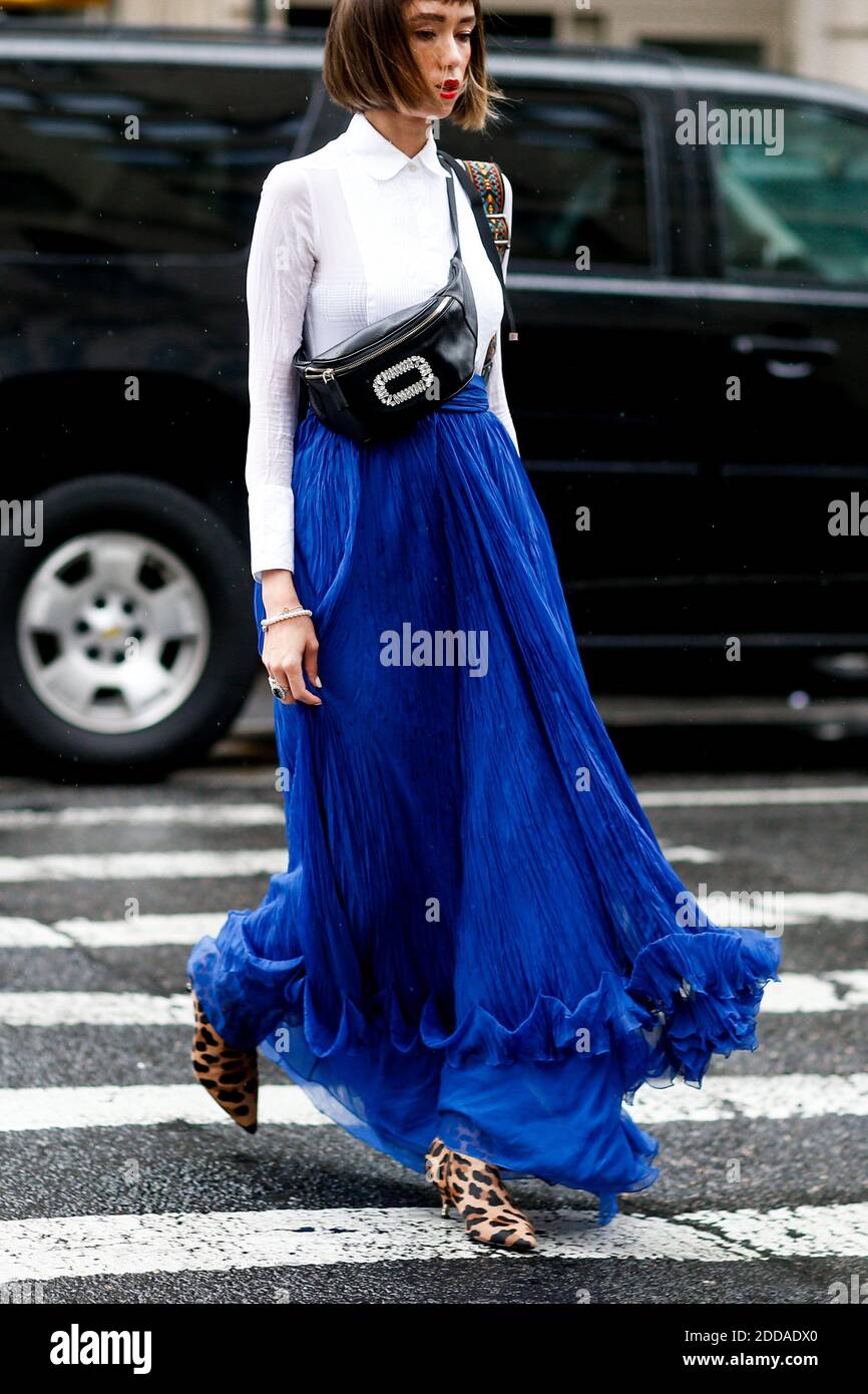 Street style, Thania Peck arriving at Brock Collection spring summer ...