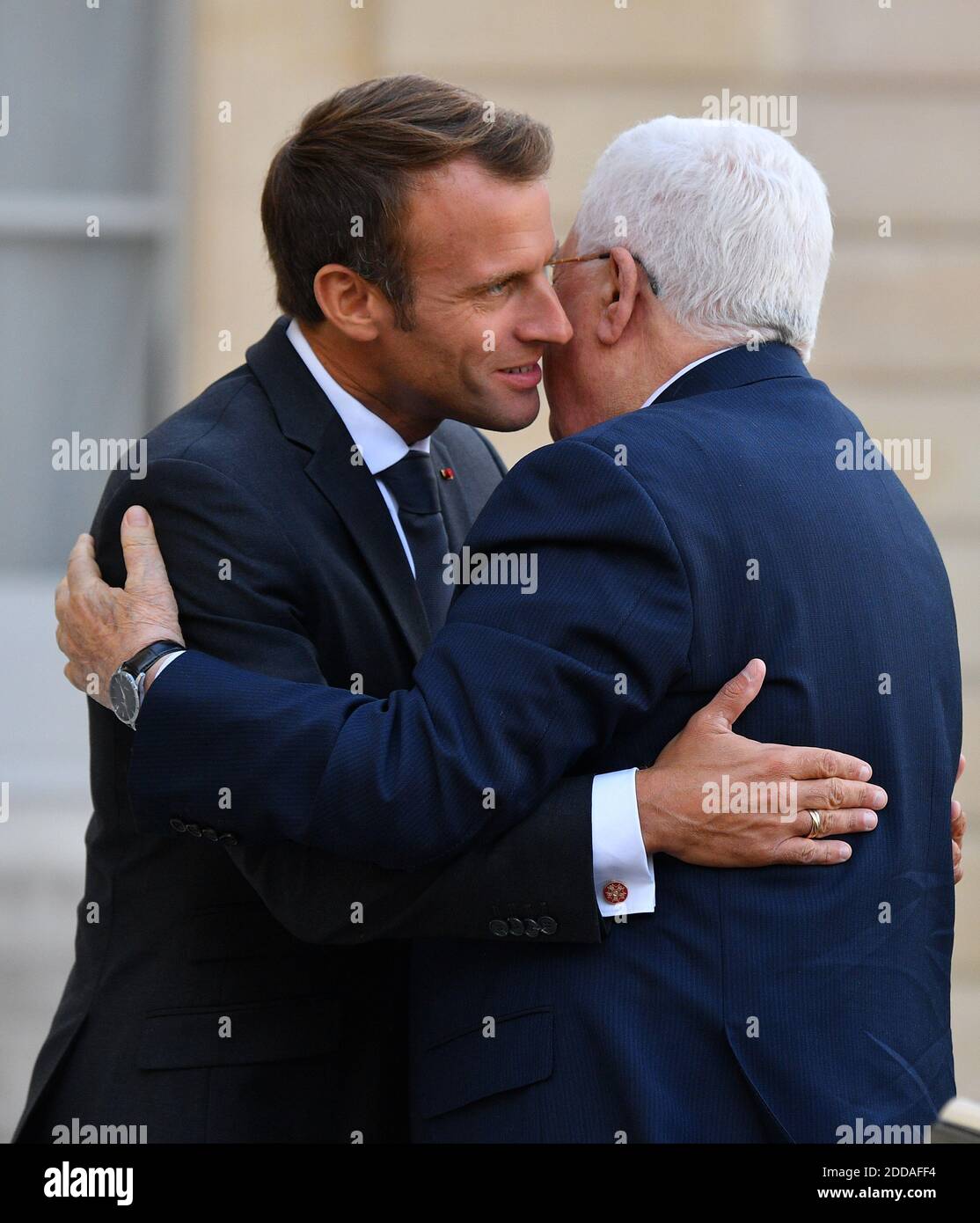French President Emmanuel Macron welcomes Palestinian president Mahmud ...