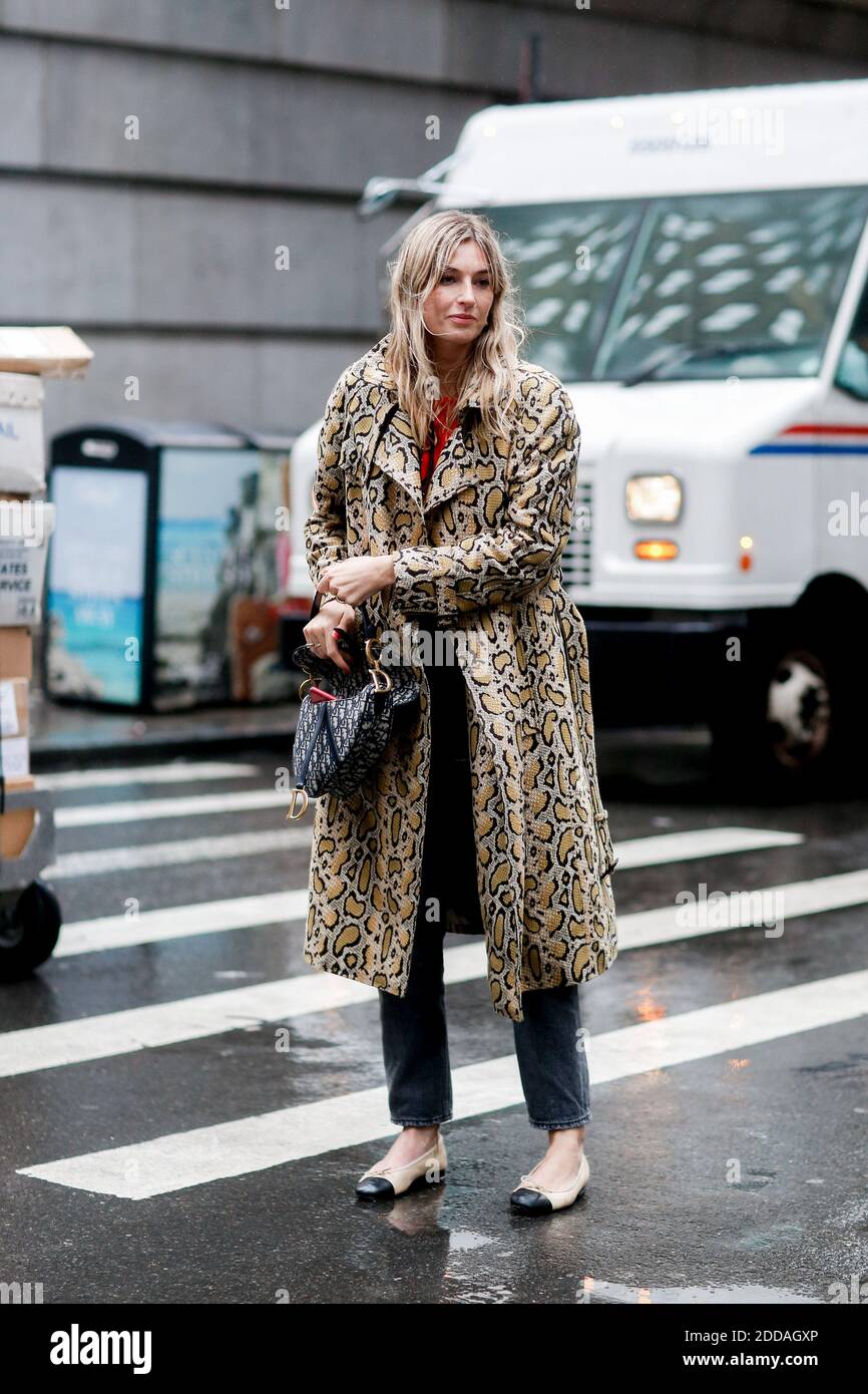 Street style, Camille Charriere arriving at Proenza Schouler spring summer 2019 ready-to-wear ...
