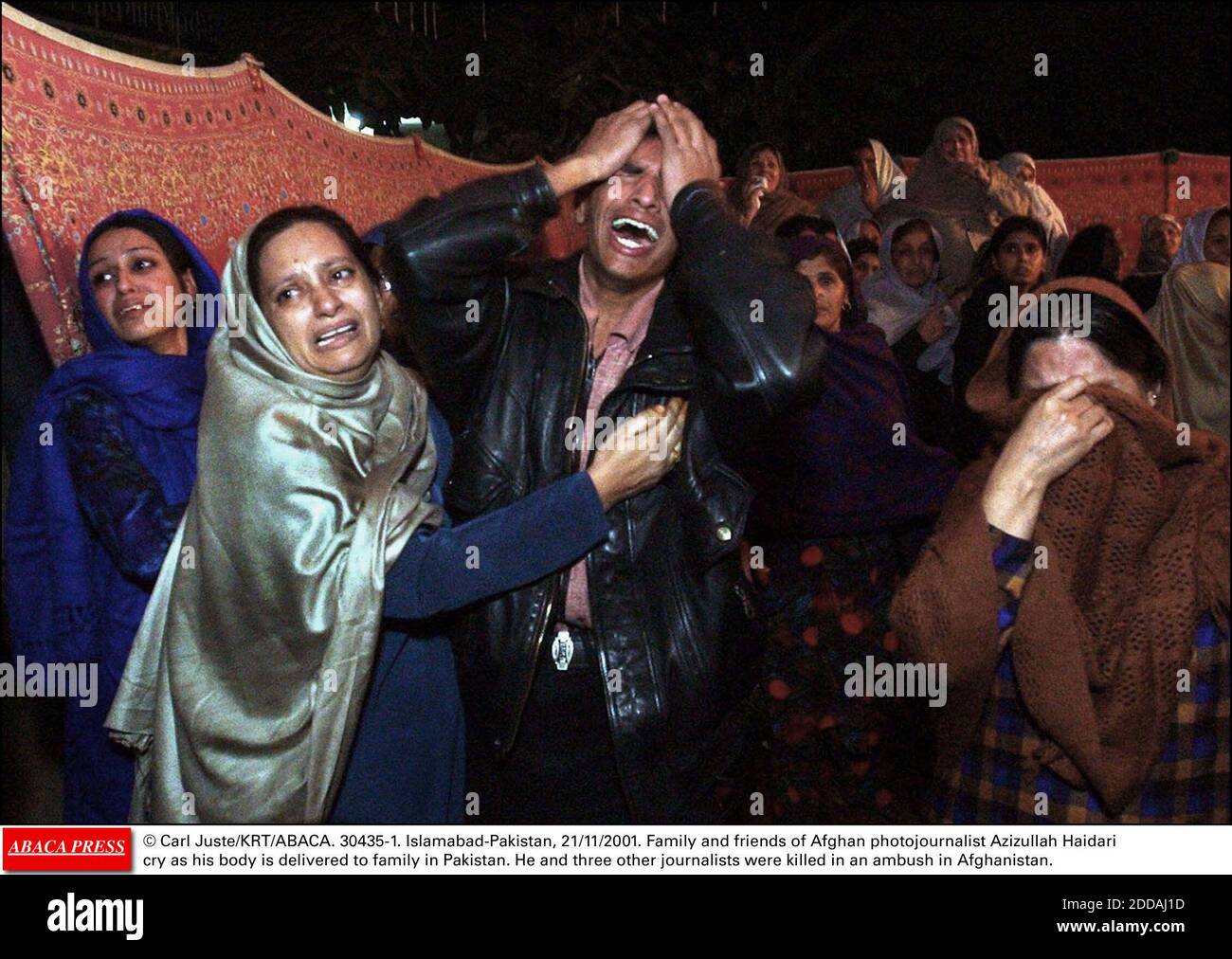 Pakistan afghanistan friends hi-res stock photography and images - Alamy