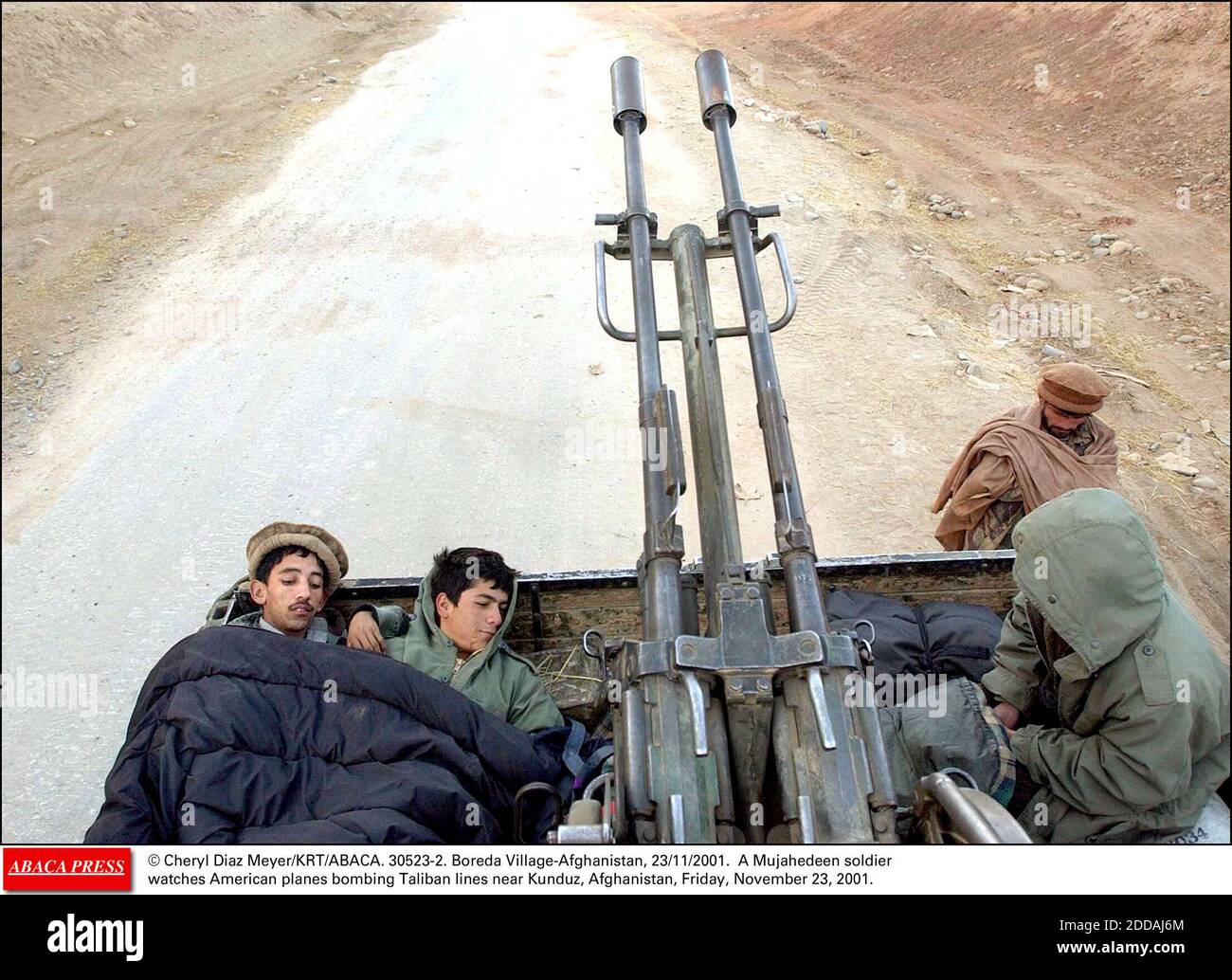 Taliban soldier 2001 hi-res stock photography and images - Alamy