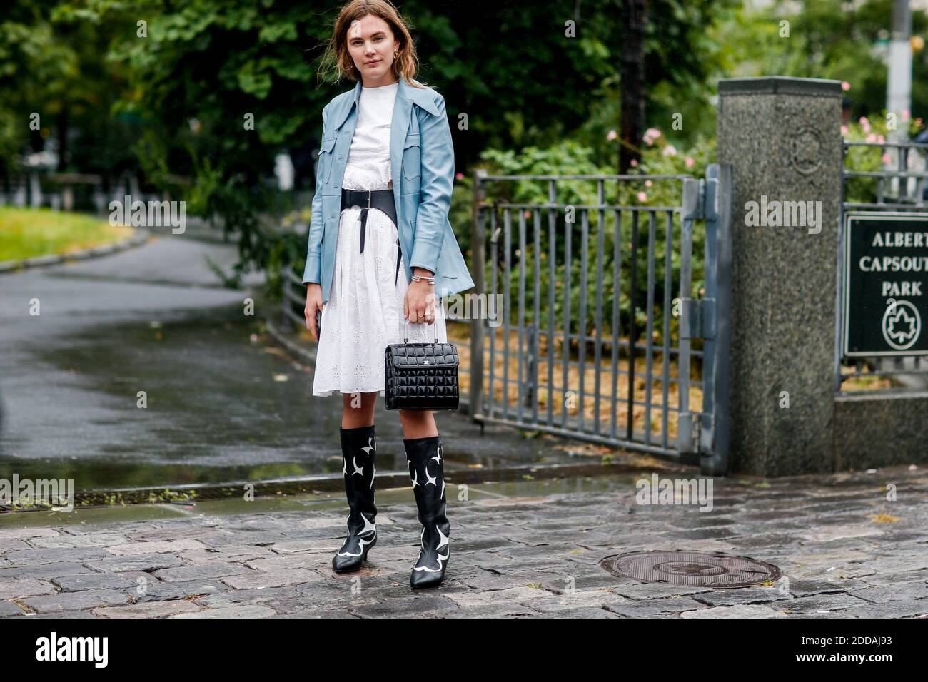 Street style, Madelynn Furlong arriving at Zimmermann spring summer ...