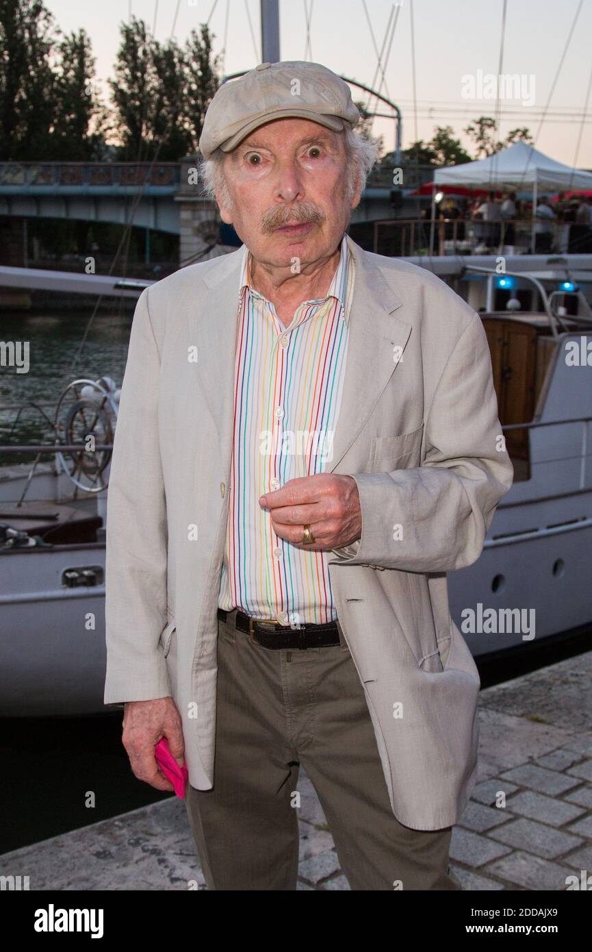 Popeck lors du 6 eme Trophee de la Petanque Gastronomique au Paris ...