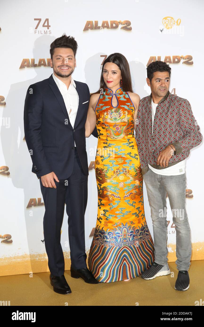 Kev Adams, Vanessa Guide et Jamel Debbouze lors de la Premiere du film Alad'2 au Grand Rex a ...