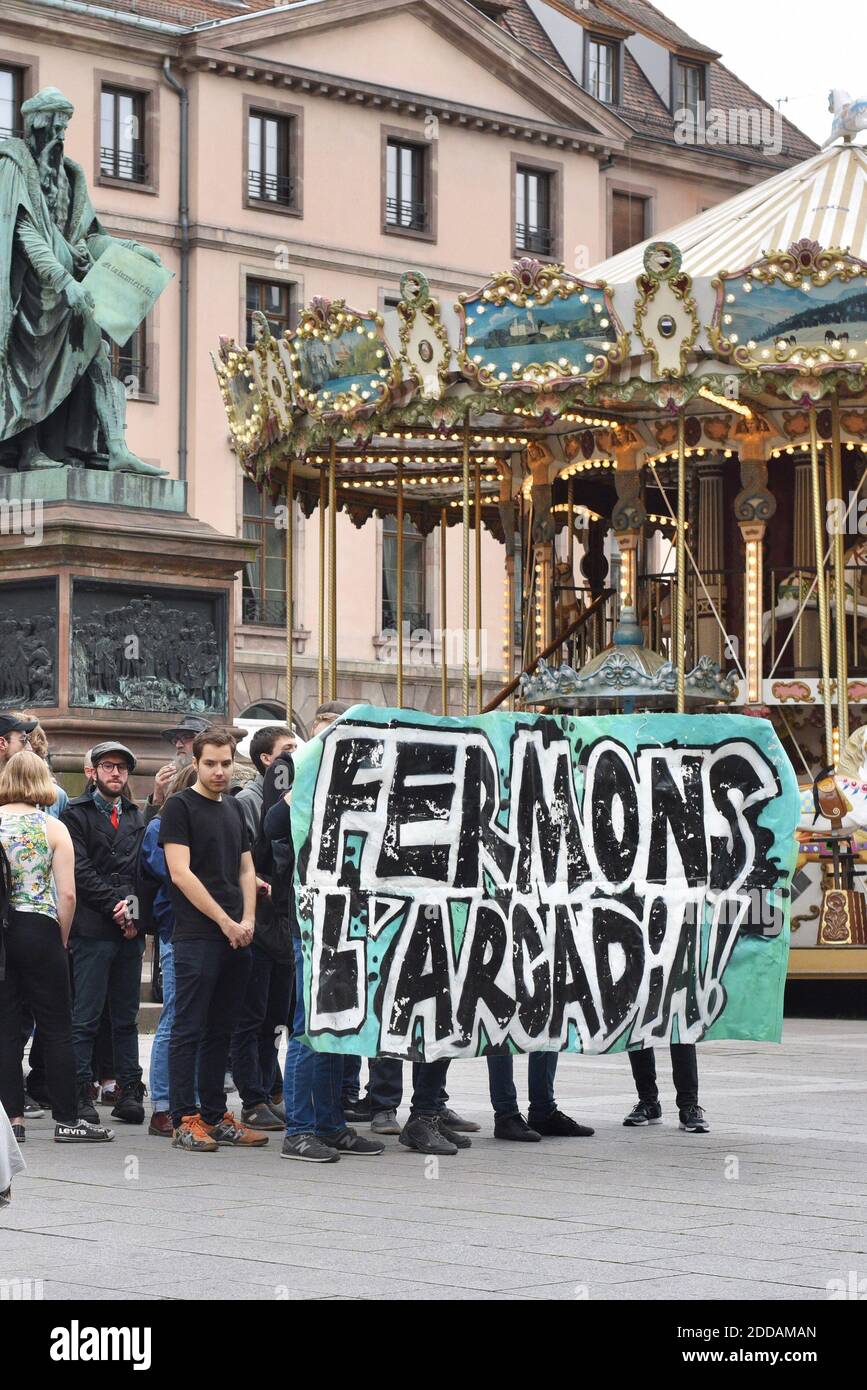 Groupe union defense france hi-res stock photography and images - Alamy