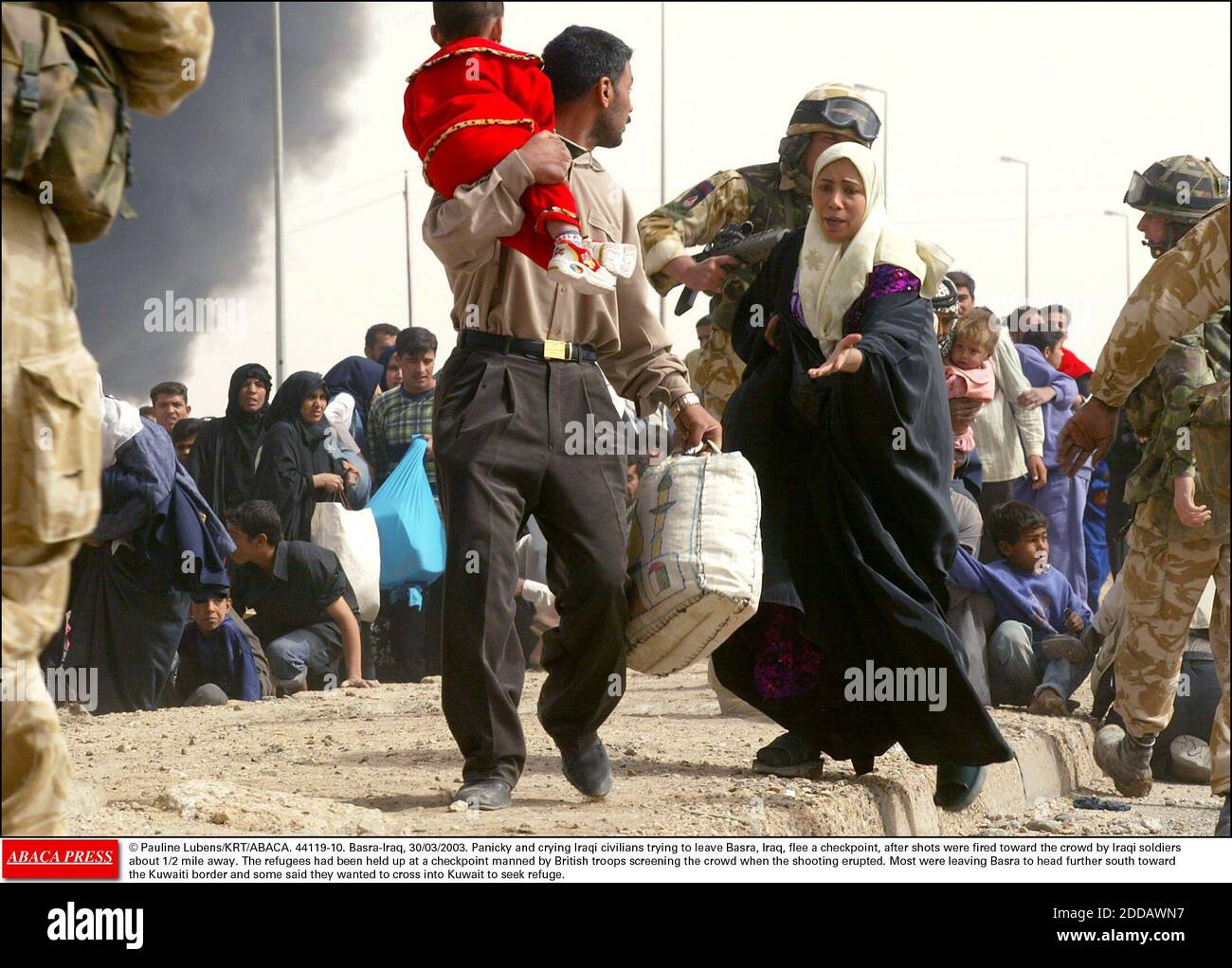 Crowd controle hi-res stock photography and images - Alamy