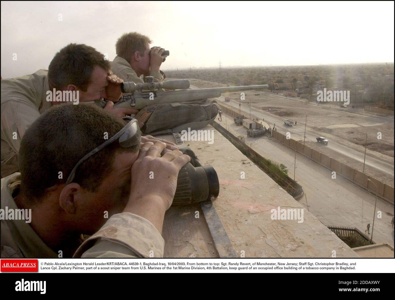 Fusil de sniper hi-res stock photography and images - Alamy