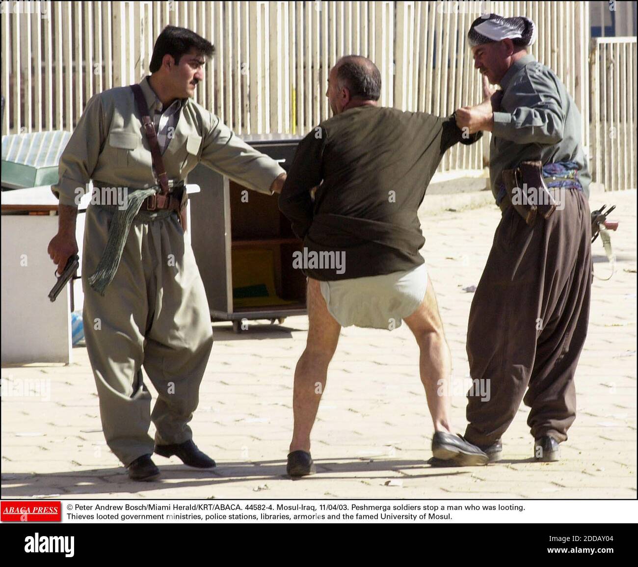 Looting iraq hi-res stock photography and images - Alamy