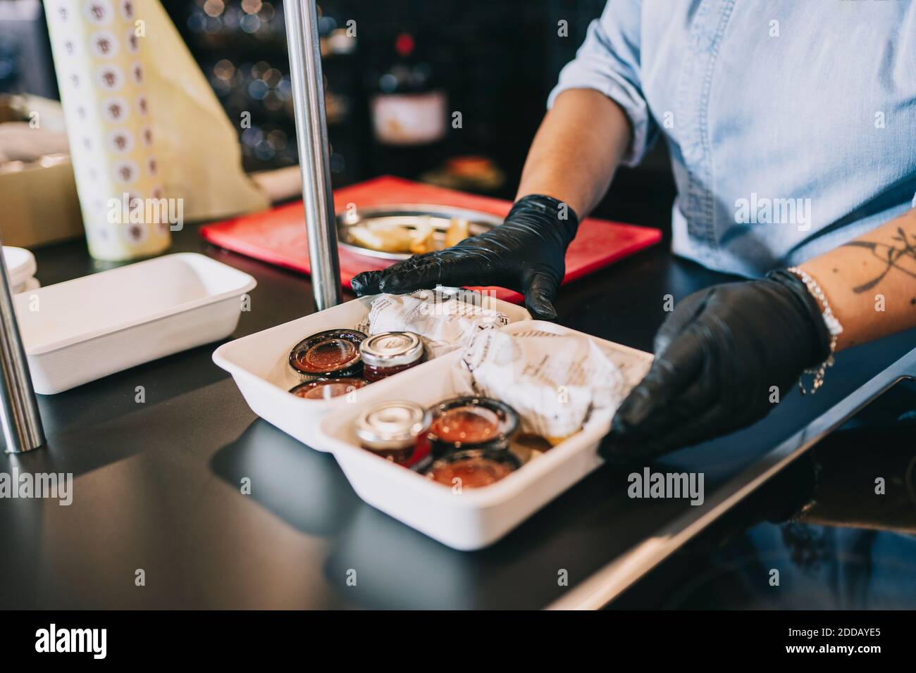 Take away meals hi-res stock photography and images - Alamy