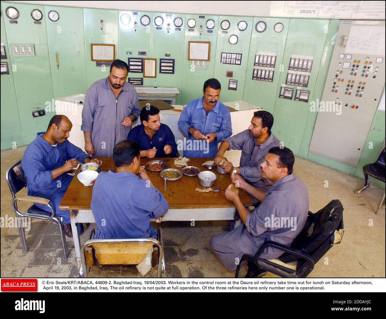 Oil refinery control room hi-res stock photography and images - Alamy