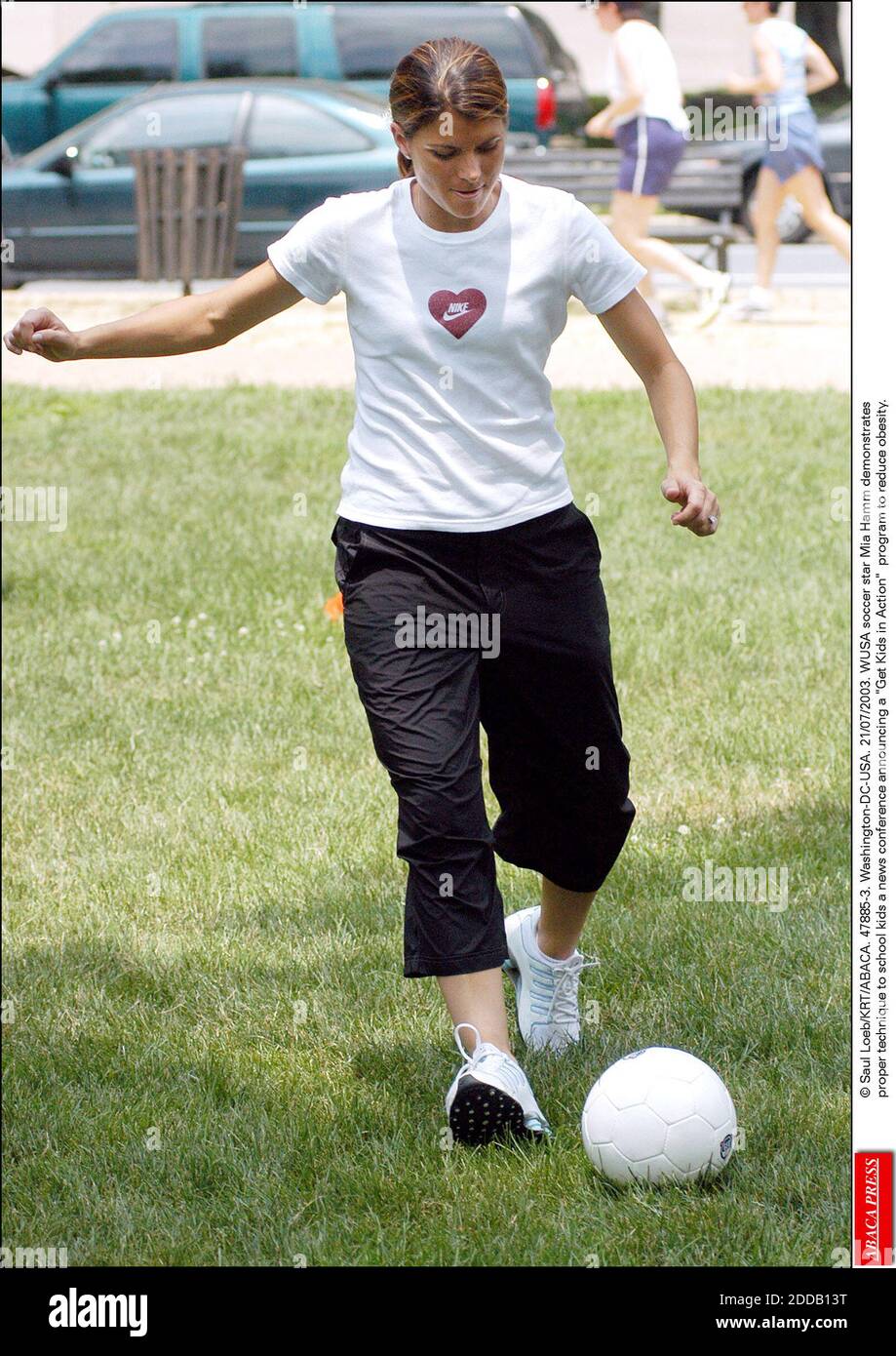 Mia hamm 2003 hi-res stock photography and images - Alamy