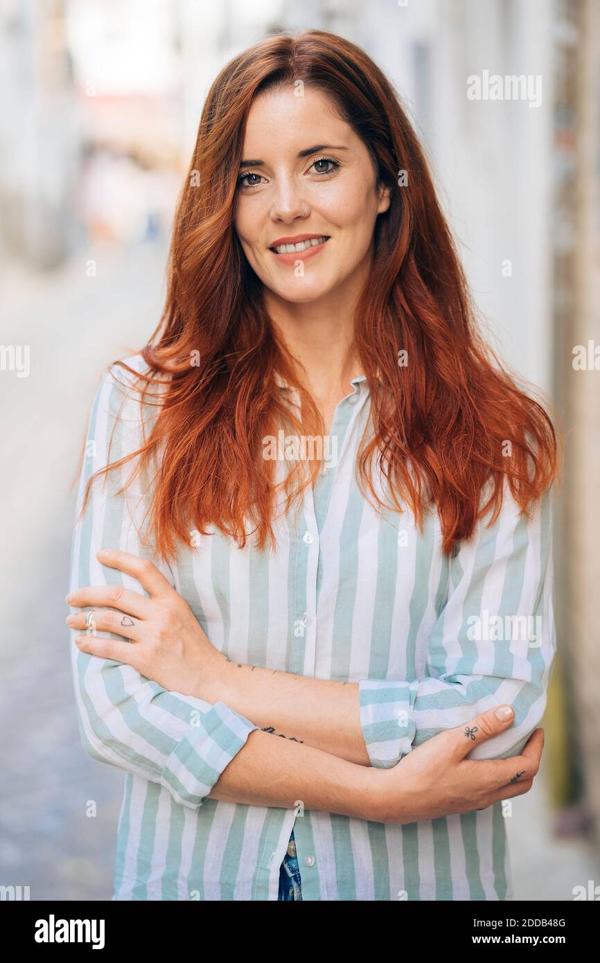 Redhead woman outdoors hi-res stock photography and images - Alamy