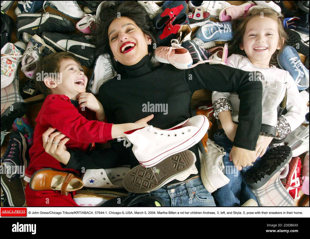 Children 2004 home hi-res stock photography and images - Alamy