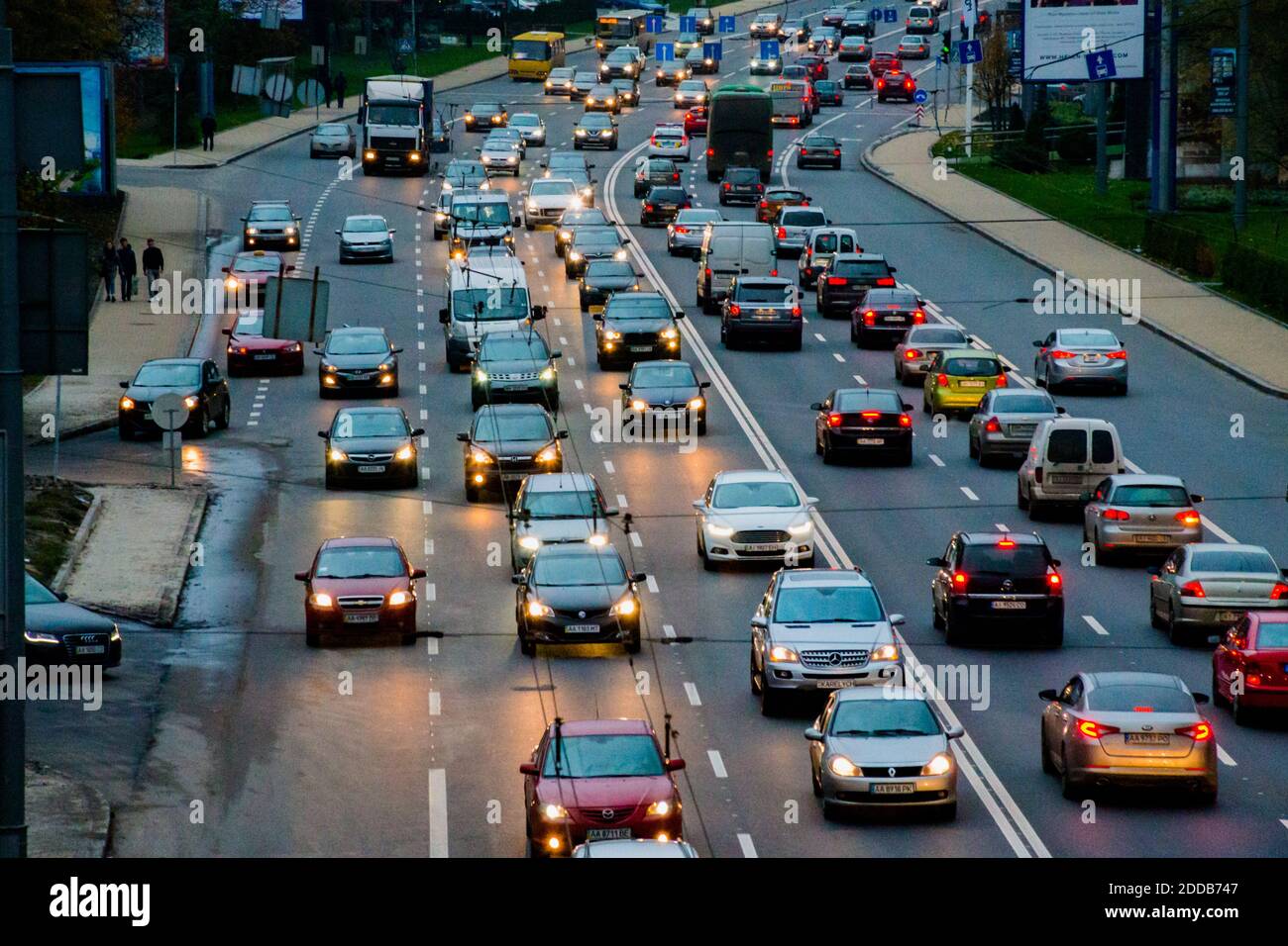 Vehicle traffic Kiev Ukraine Stock Photo - Alamy