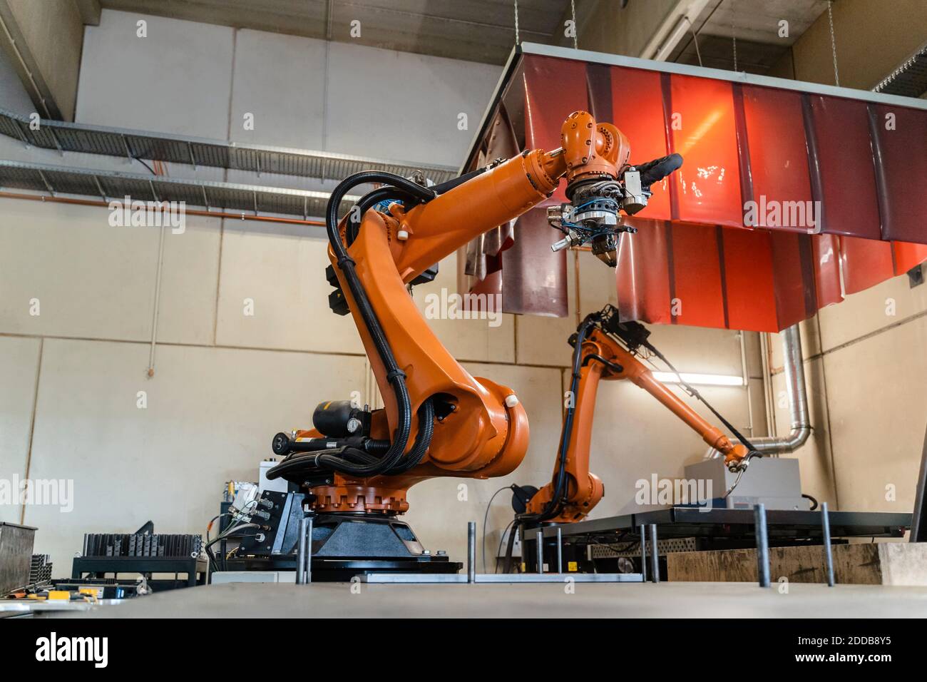 Arms manufacturing hi-res stock photography and images - Alamy