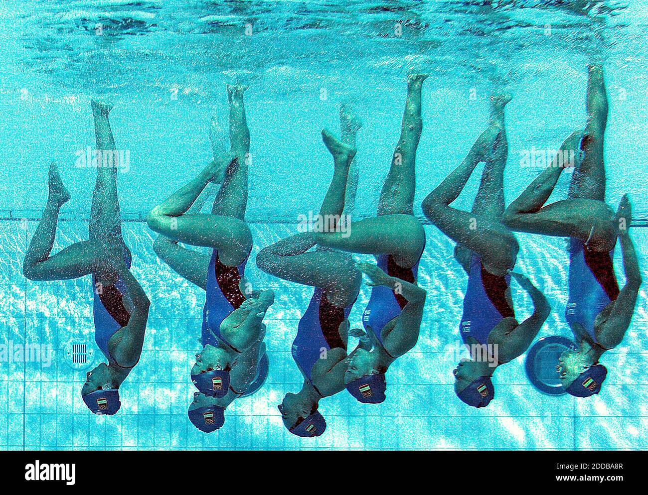 Synchronized swimming team hi-res stock photography and images - Alamy