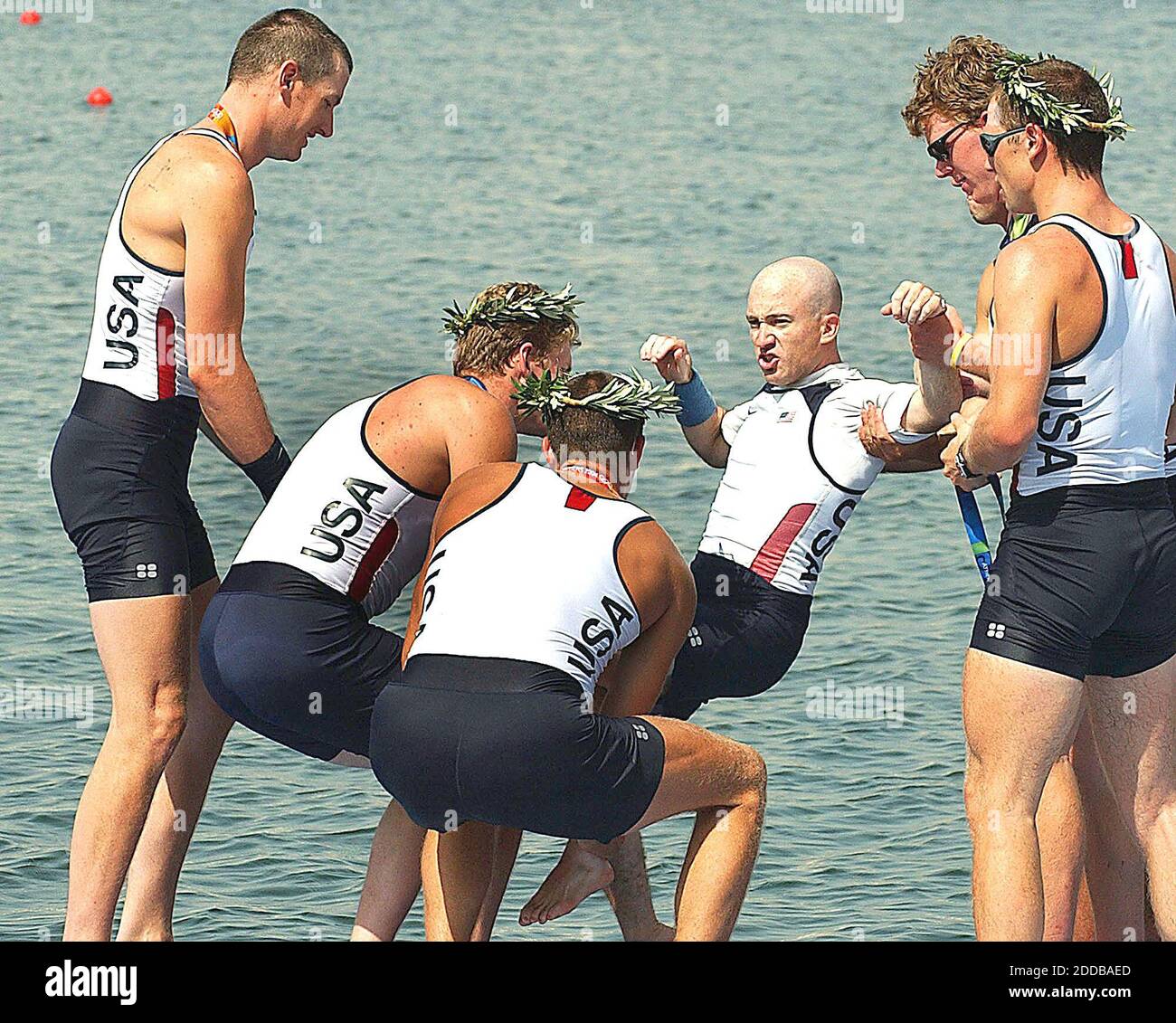 Therowing hi-res stock photography and images - Alamy