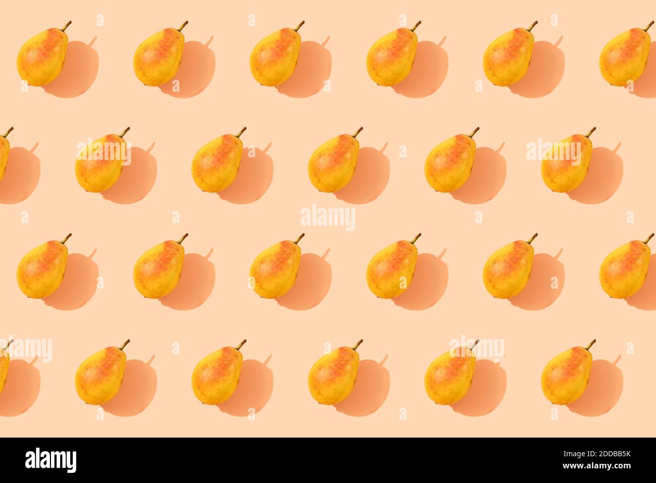 Pattern of fresh orange pears Stock Photo - Alamy