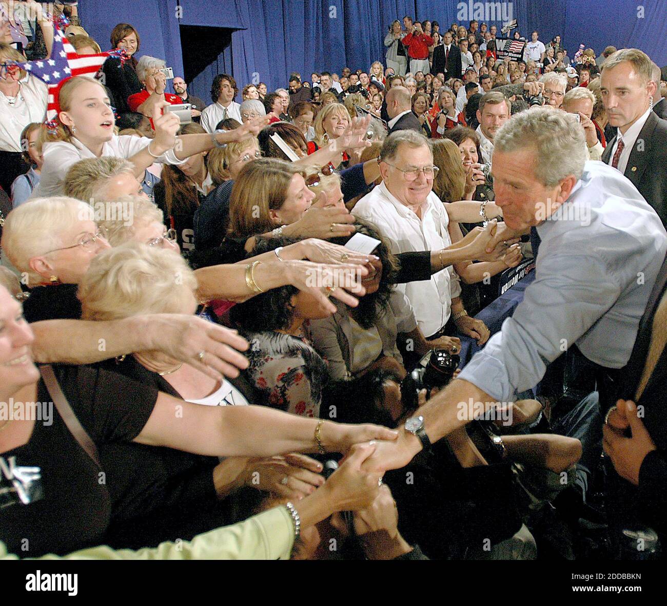 George w bush supporters hi-res stock photography and images - Alamy