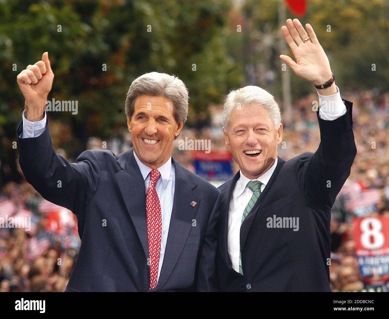 NO FILM, NO VIDEO, NO TV, NO DOCUMENTARY - Sen. John Kerry and former ...