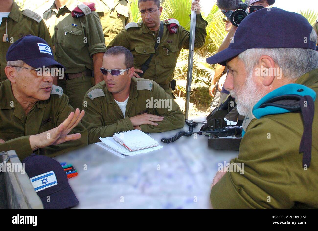 Dan halutz hi-res stock photography and images - Alamy