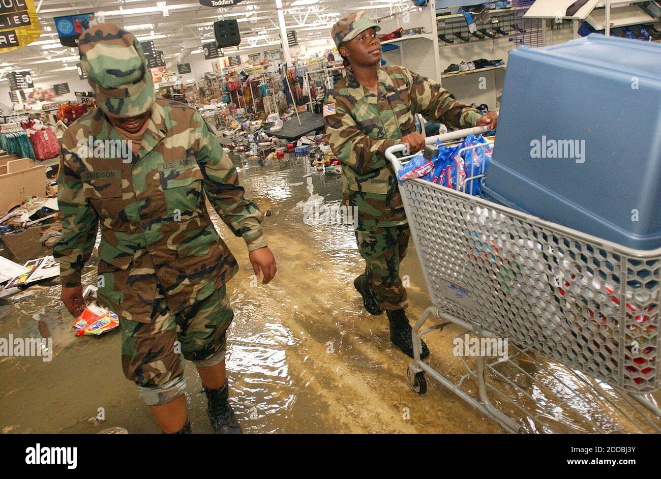 Walmart distribution center us hi-res stock photography and images - Alamy