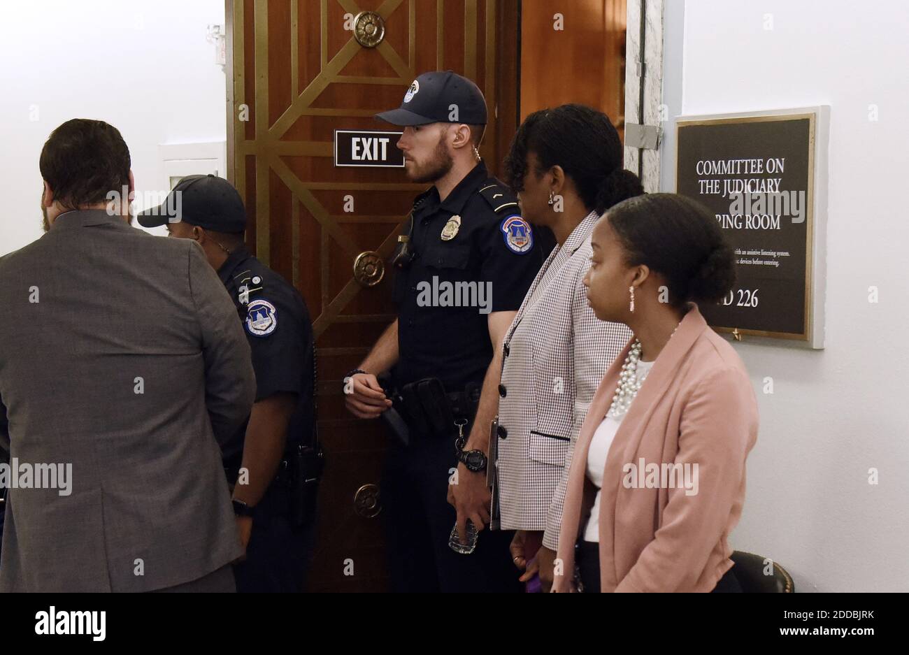 Police testify stand hi-res stock photography and images - Alamy