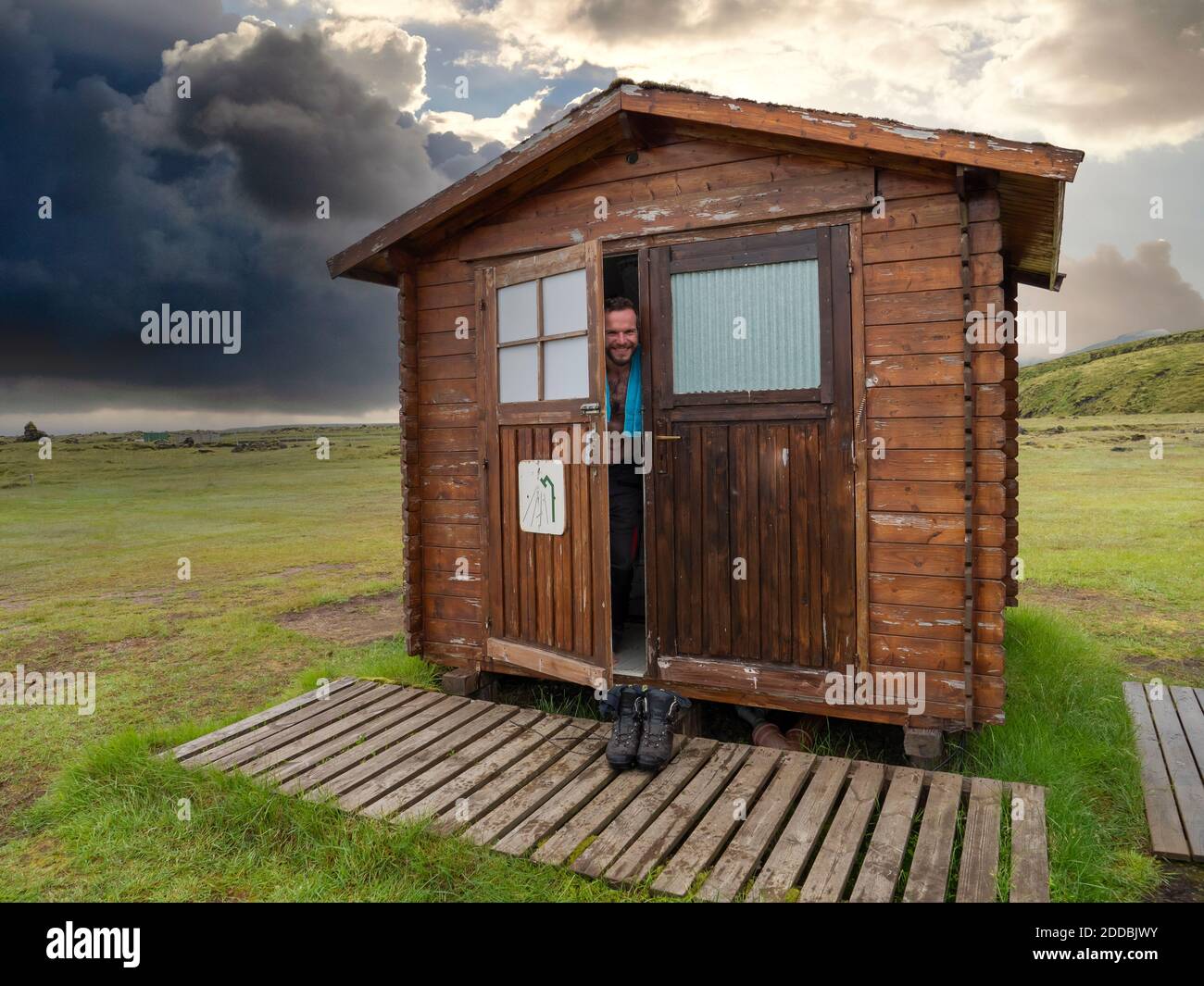 Wooden cottage door hi-res stock photography and images - Alamy