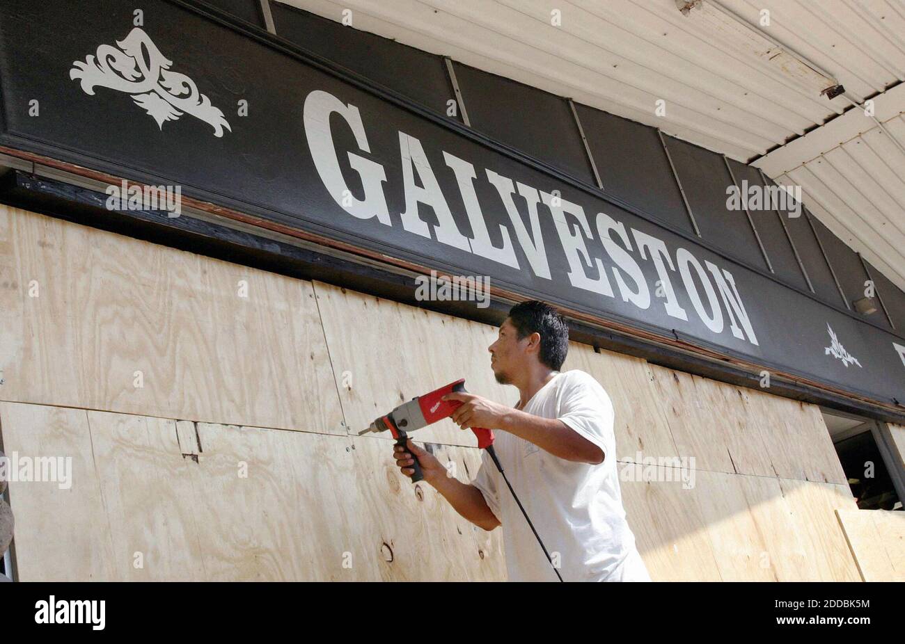Cyclone adrian hi-res stock photography and images - Alamy