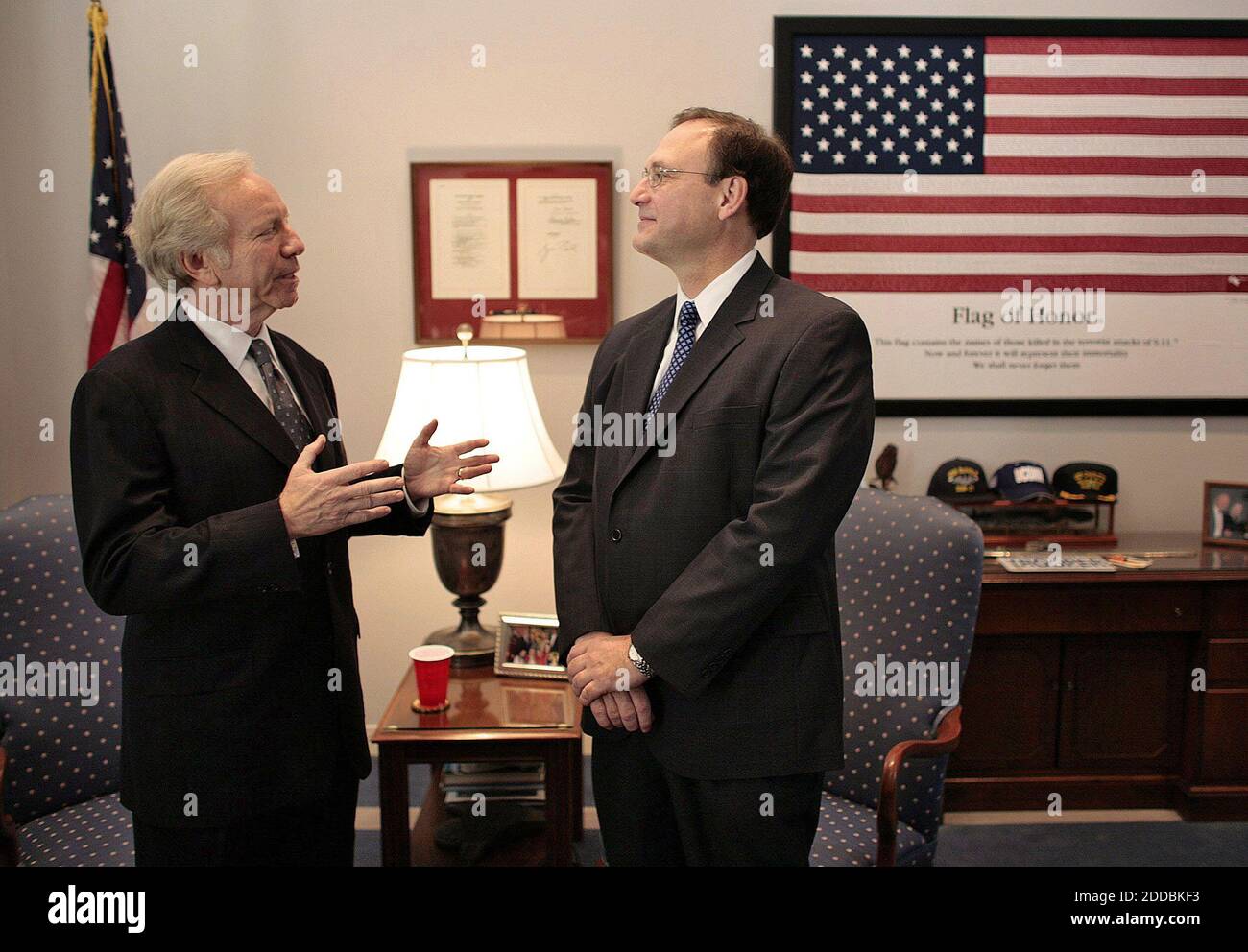 Sen joe lieberman hi-res stock photography and images - Alamy