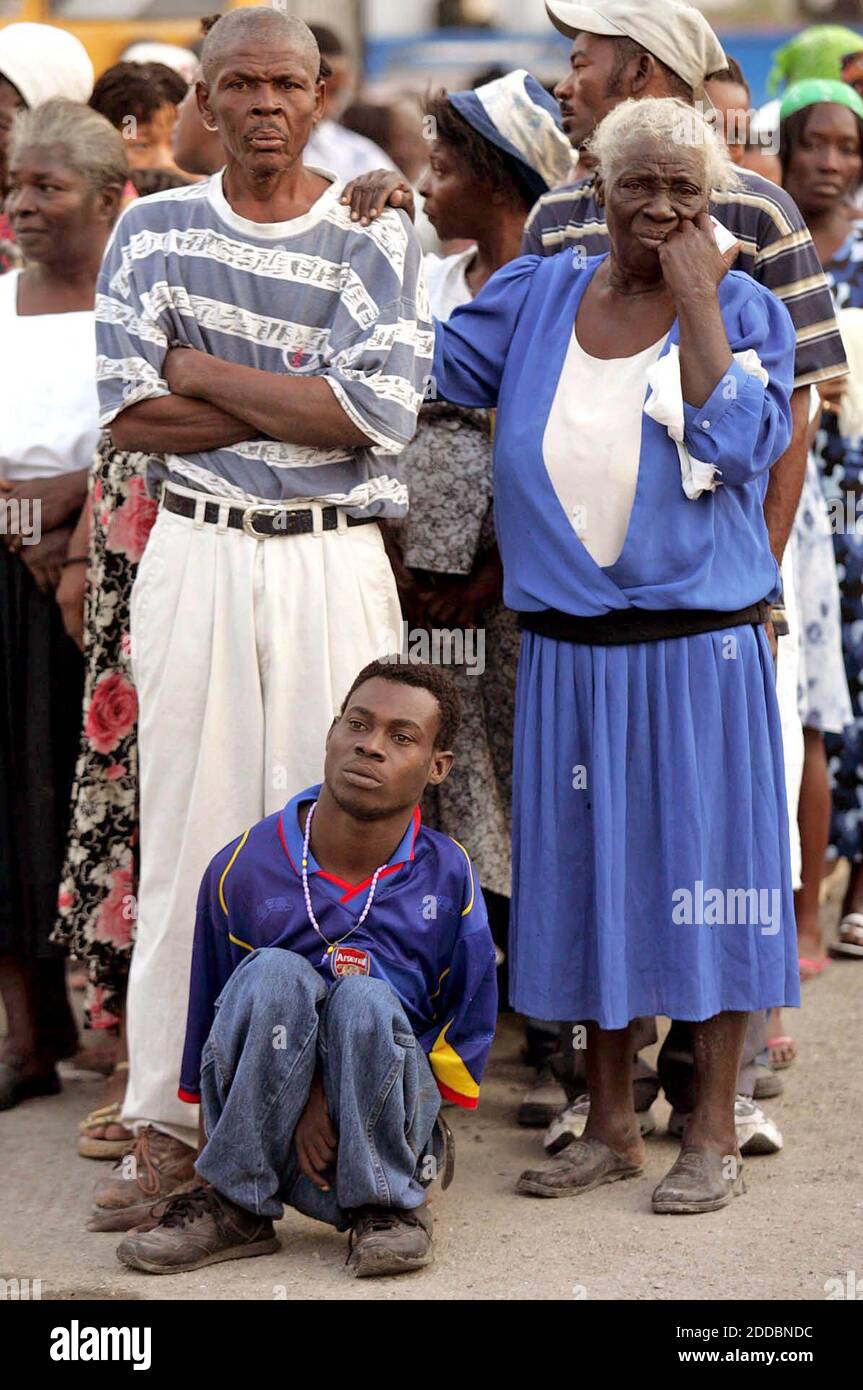 NO FILM, NO VIDEO, NO TV, NO DOCUMENTARY - Thousands of Cite Soliel ...