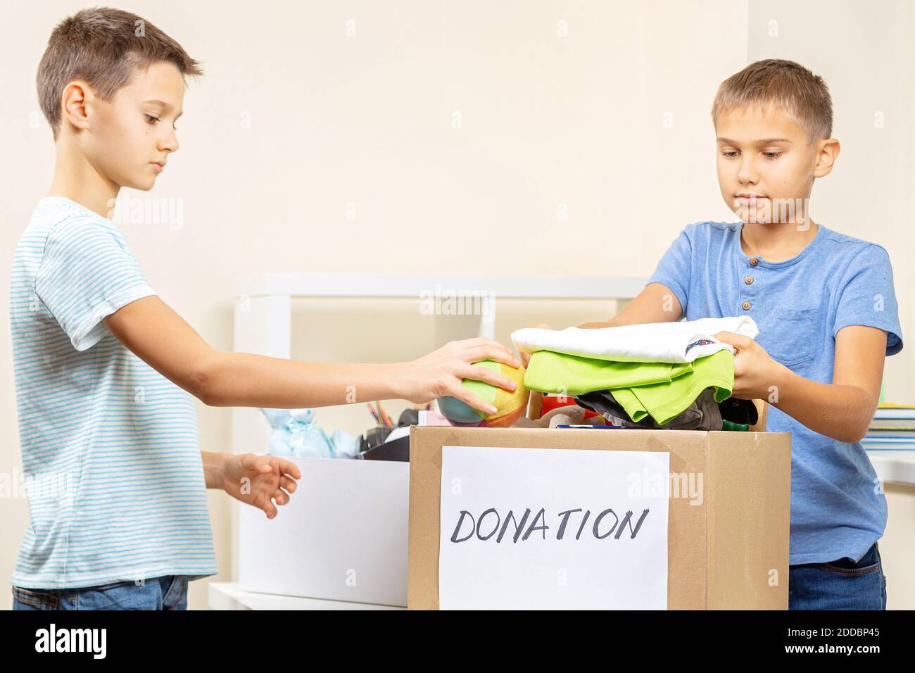 Kids unnecessary hi-res stock photography and images - Alamy