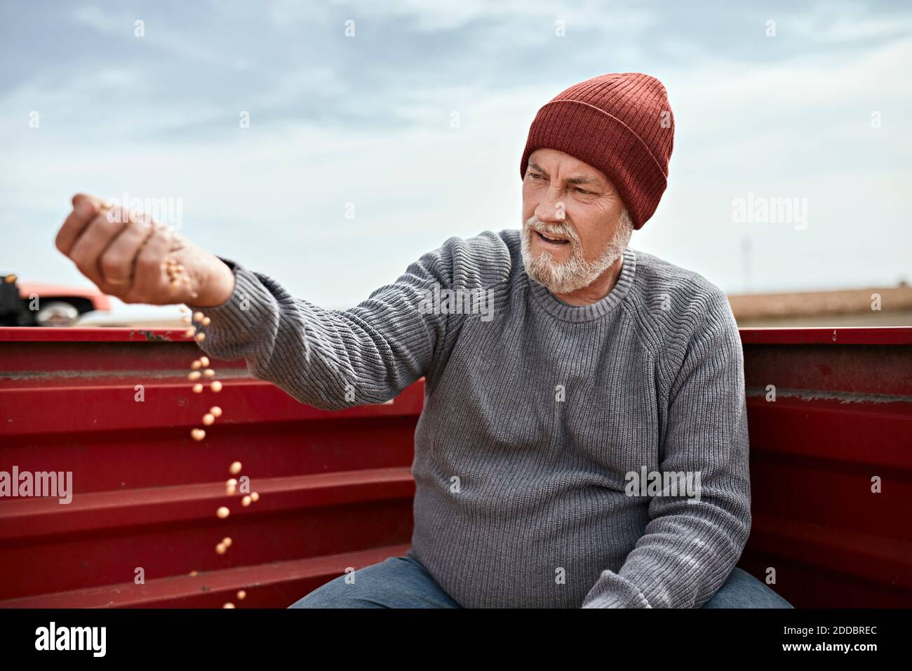 Knit machine hi-res stock photography and images - Alamy