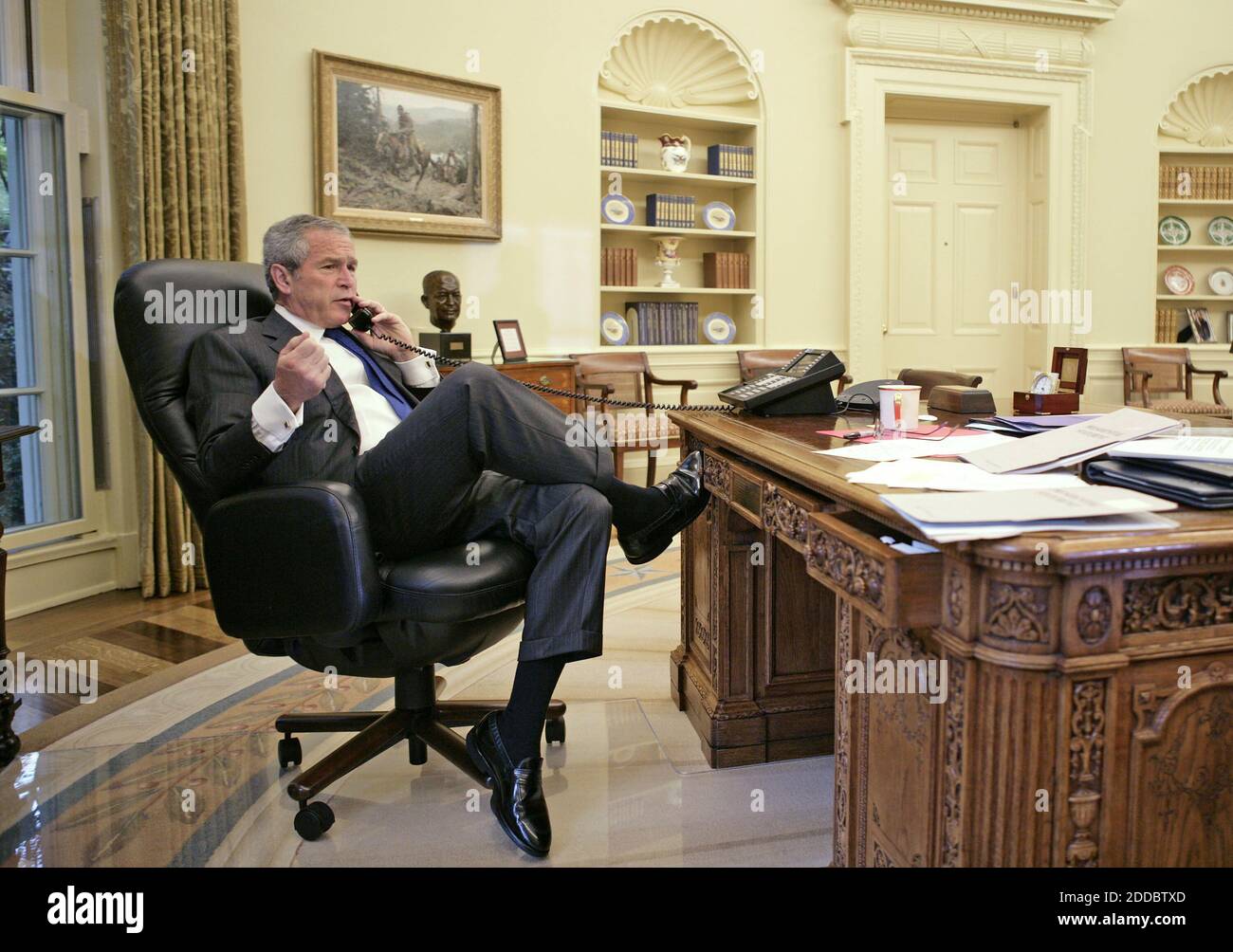 George w bush television terrorist hi-res stock photography and images ...