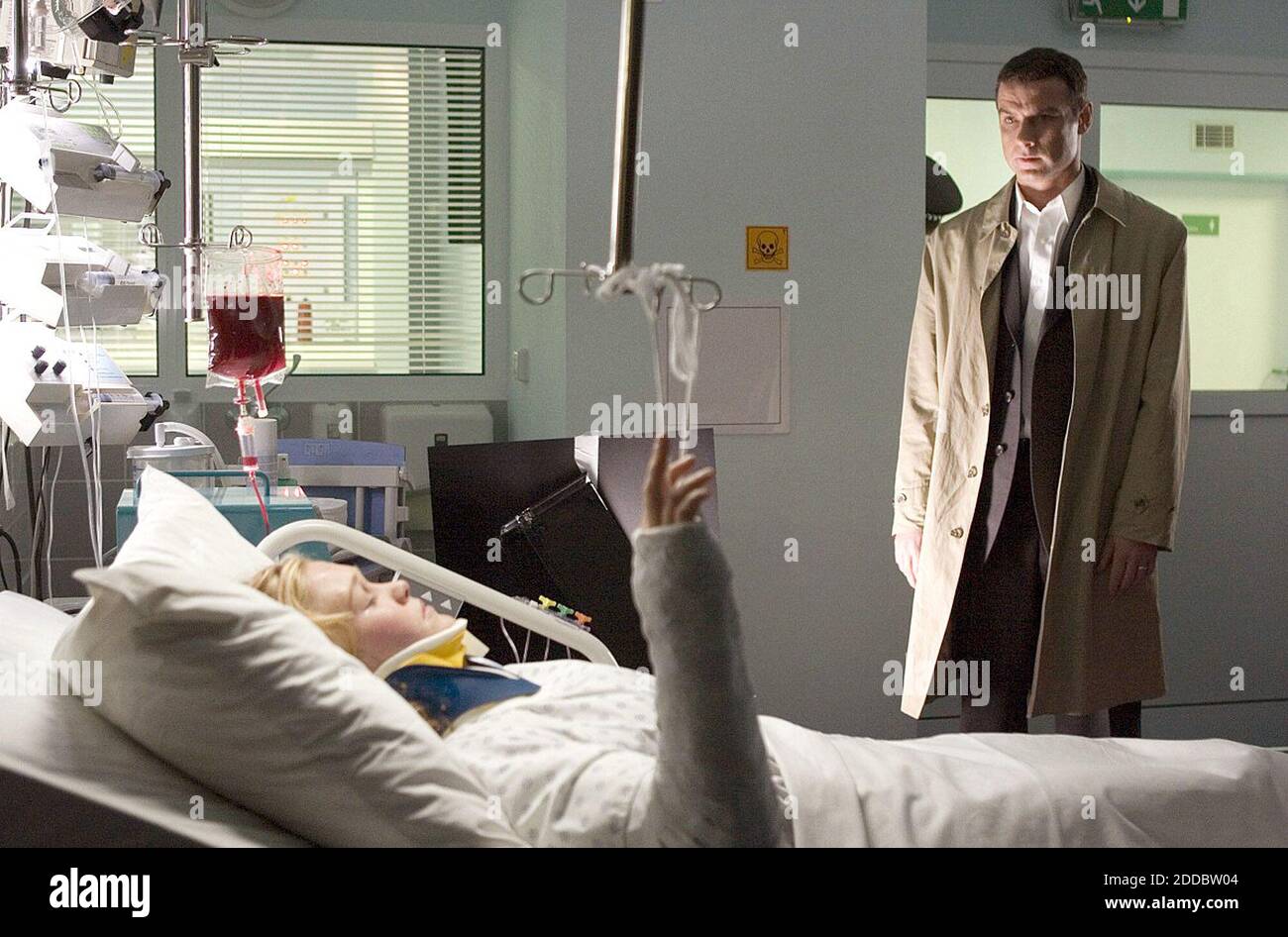 NO FILM, NO VIDEO, NO TV, NO DOCUMENTARY - Robert Thorn (Liev Schreiber ...