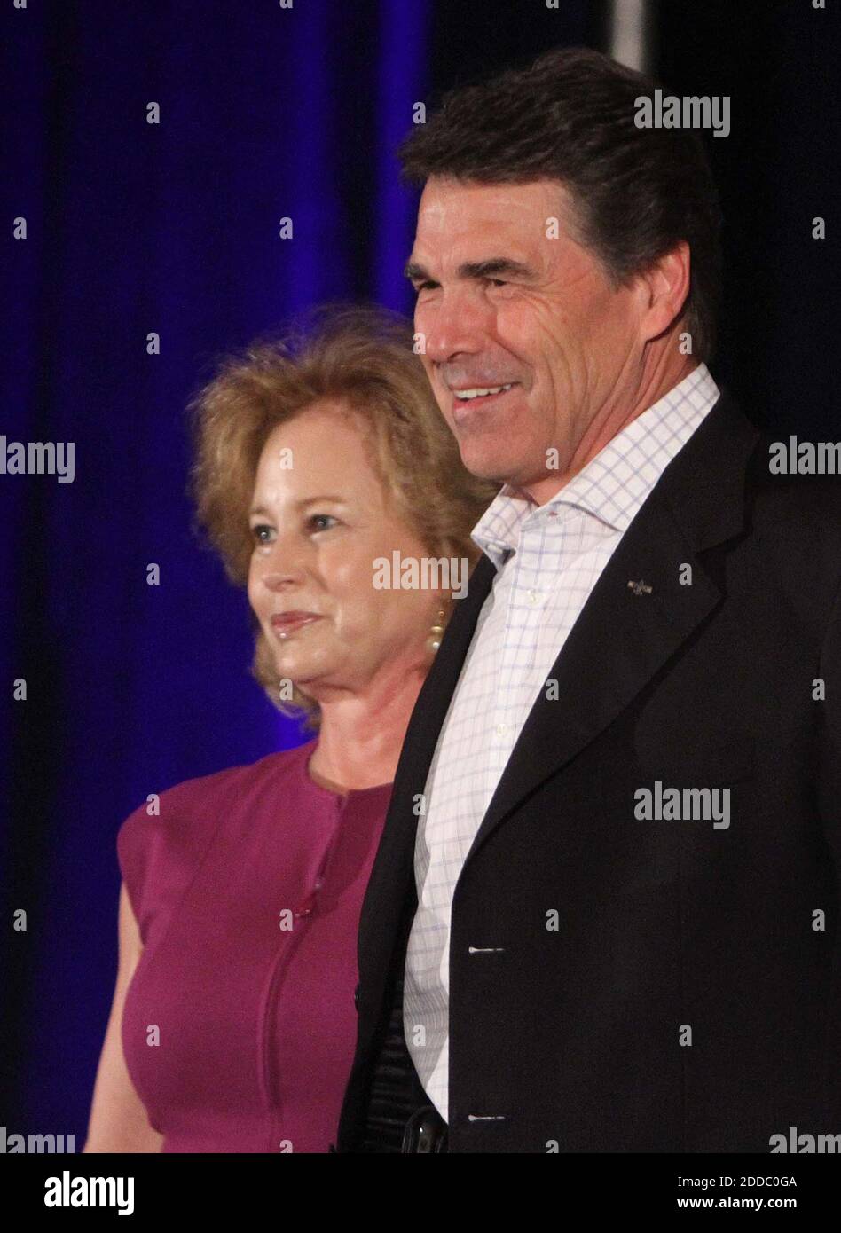 Joe perry wife hi-res stock photography and images - Alamy