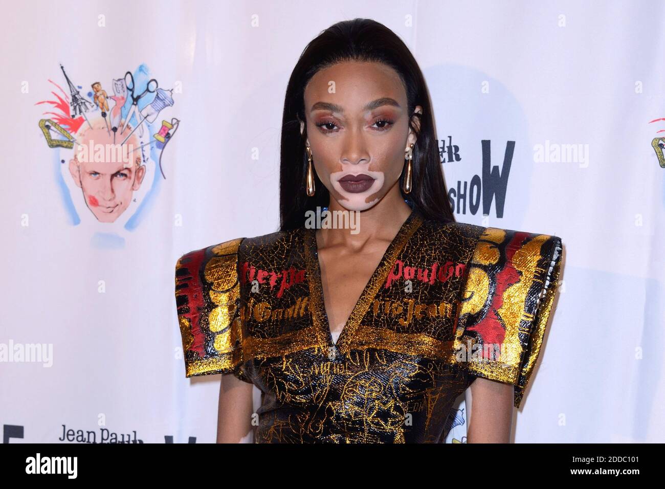 Winnie harlow paris hi-res stock photography and images - Alamy