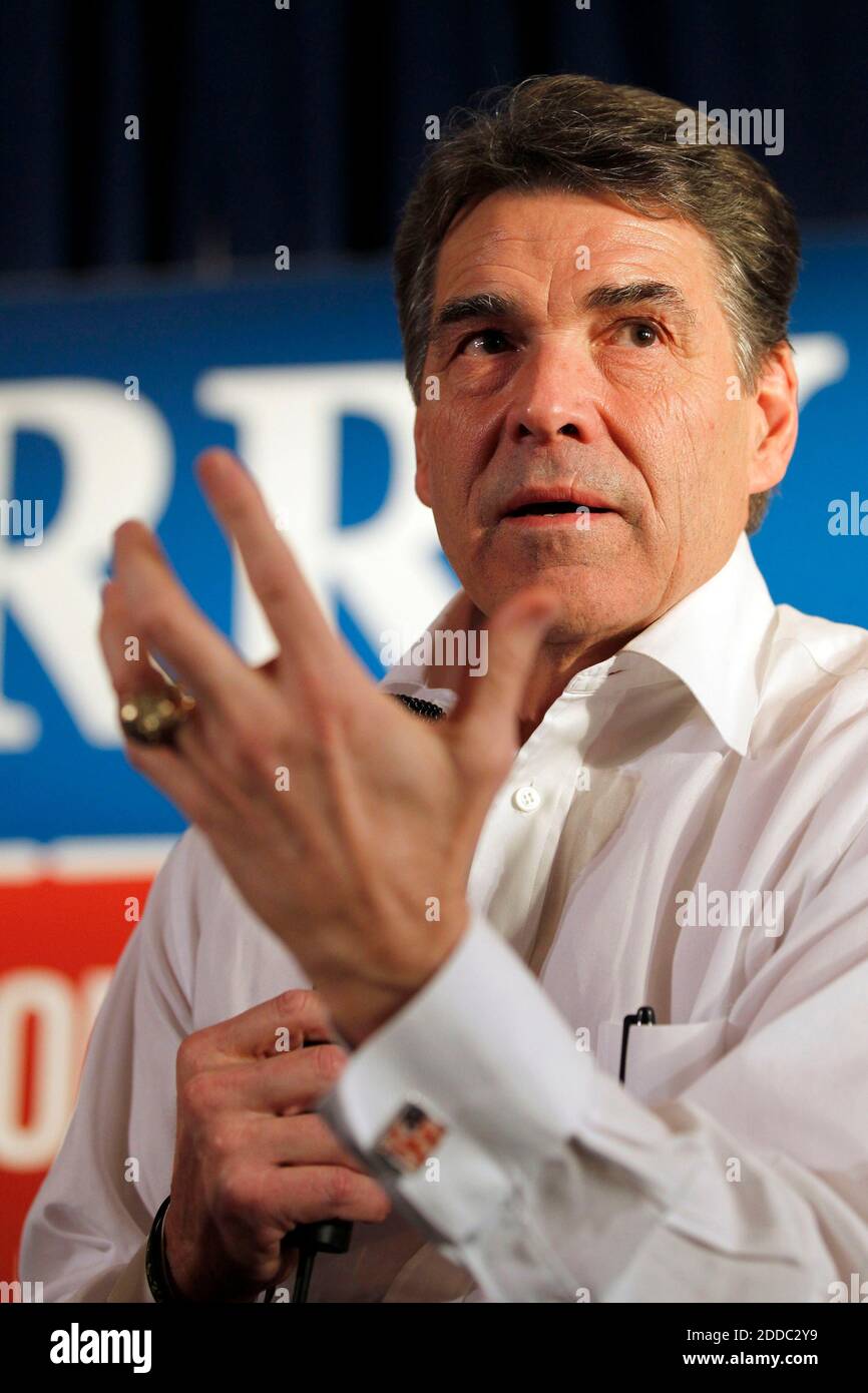NO FILM, NO VIDEO, NO TV, NO DOCUMENTARY - Texas Gov. Rick Perry ...