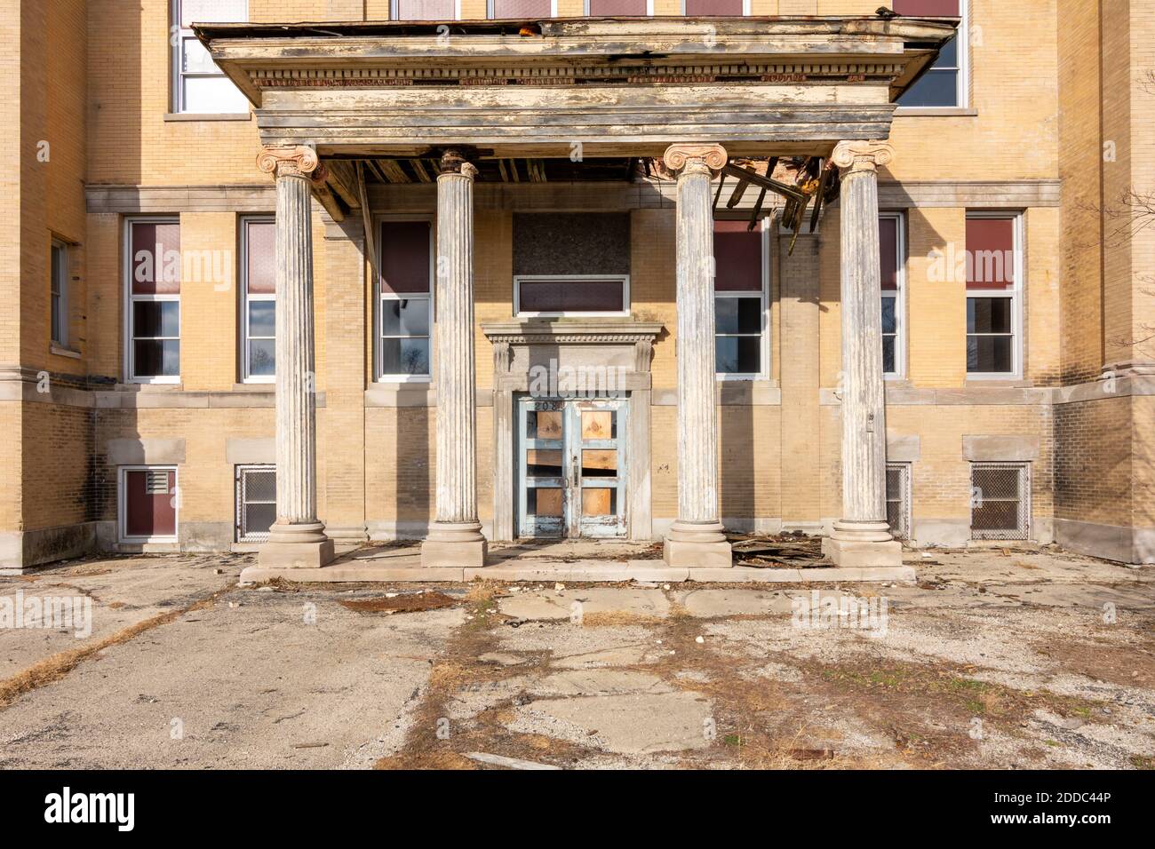 Abandoned high school left to rot. Polo, Illinois Stock Photo - Alamy