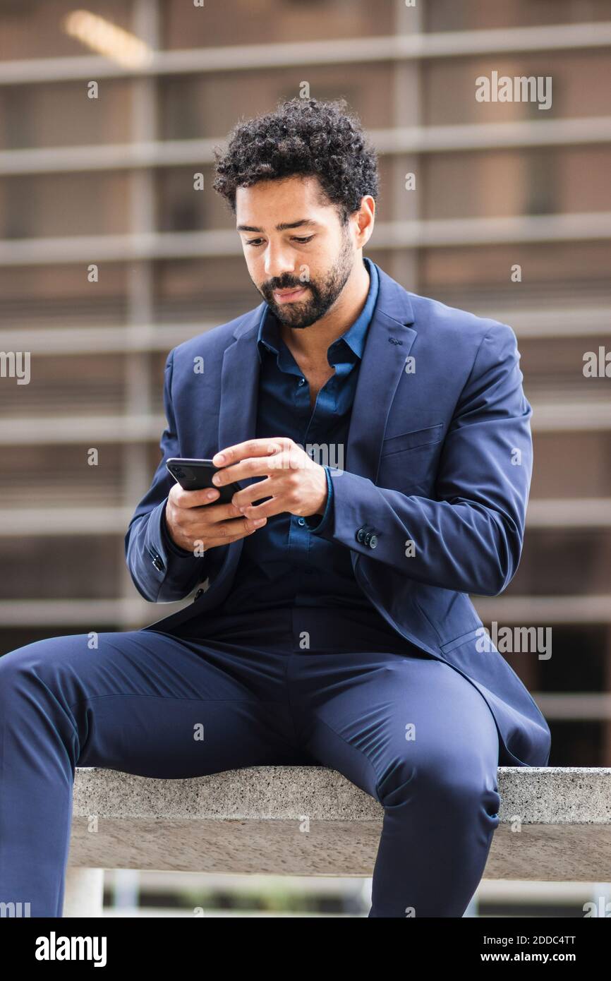 Person using their phone hi-res stock photography and images - Alamy