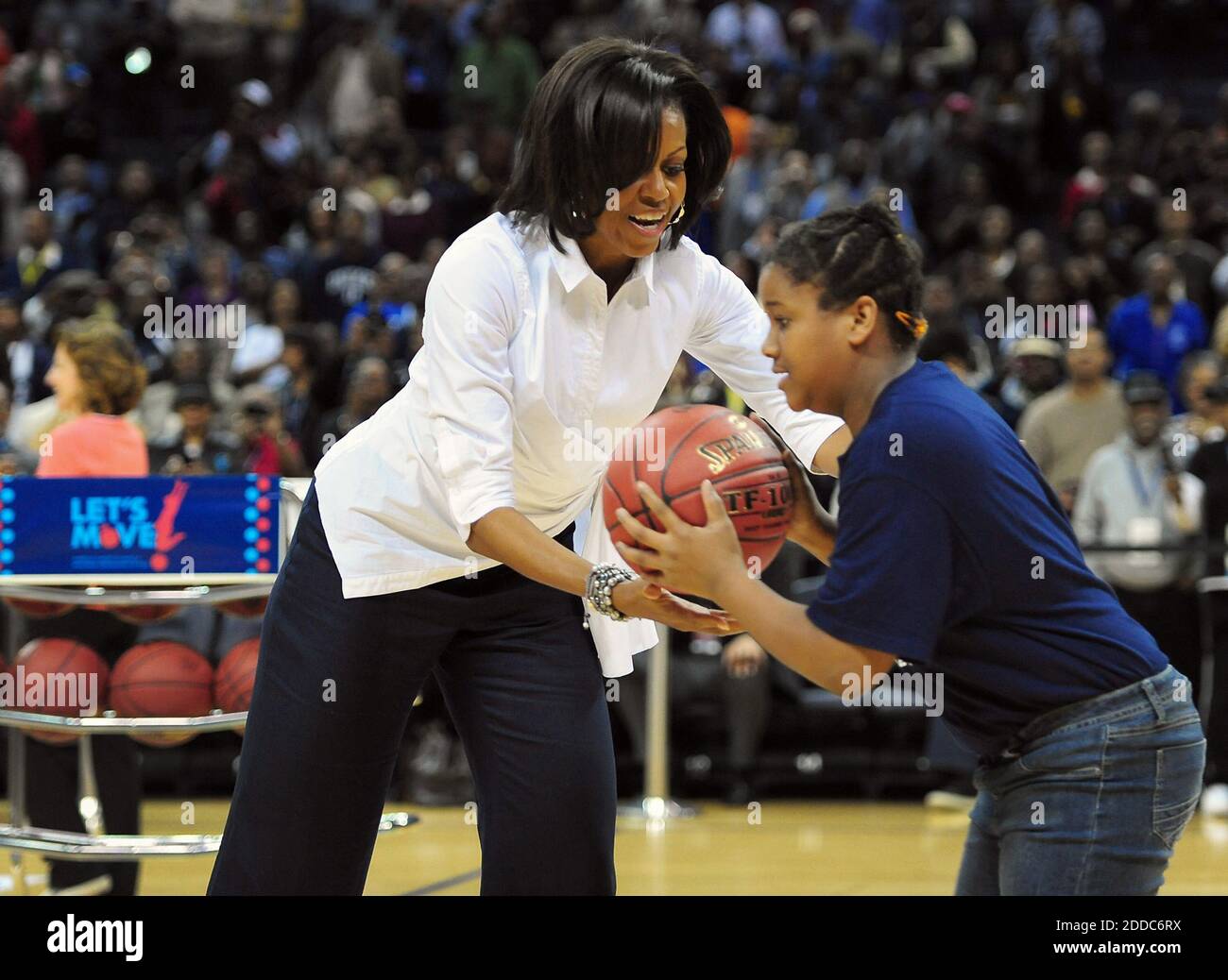 First lady michelle obama hands hi-res stock photography and images - Alamy