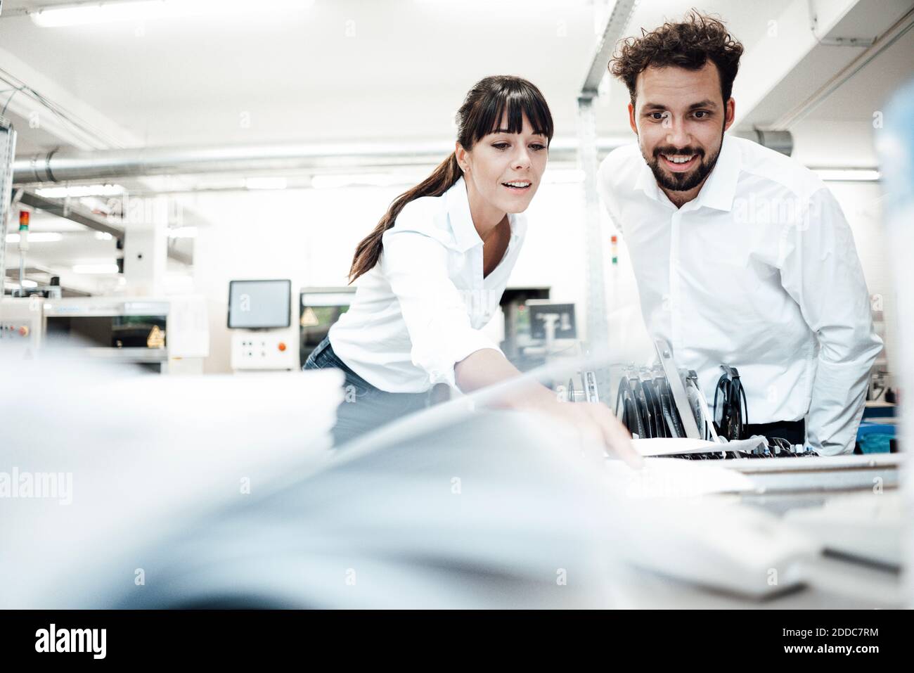 Engineering male hi-res stock photography and images - Alamy