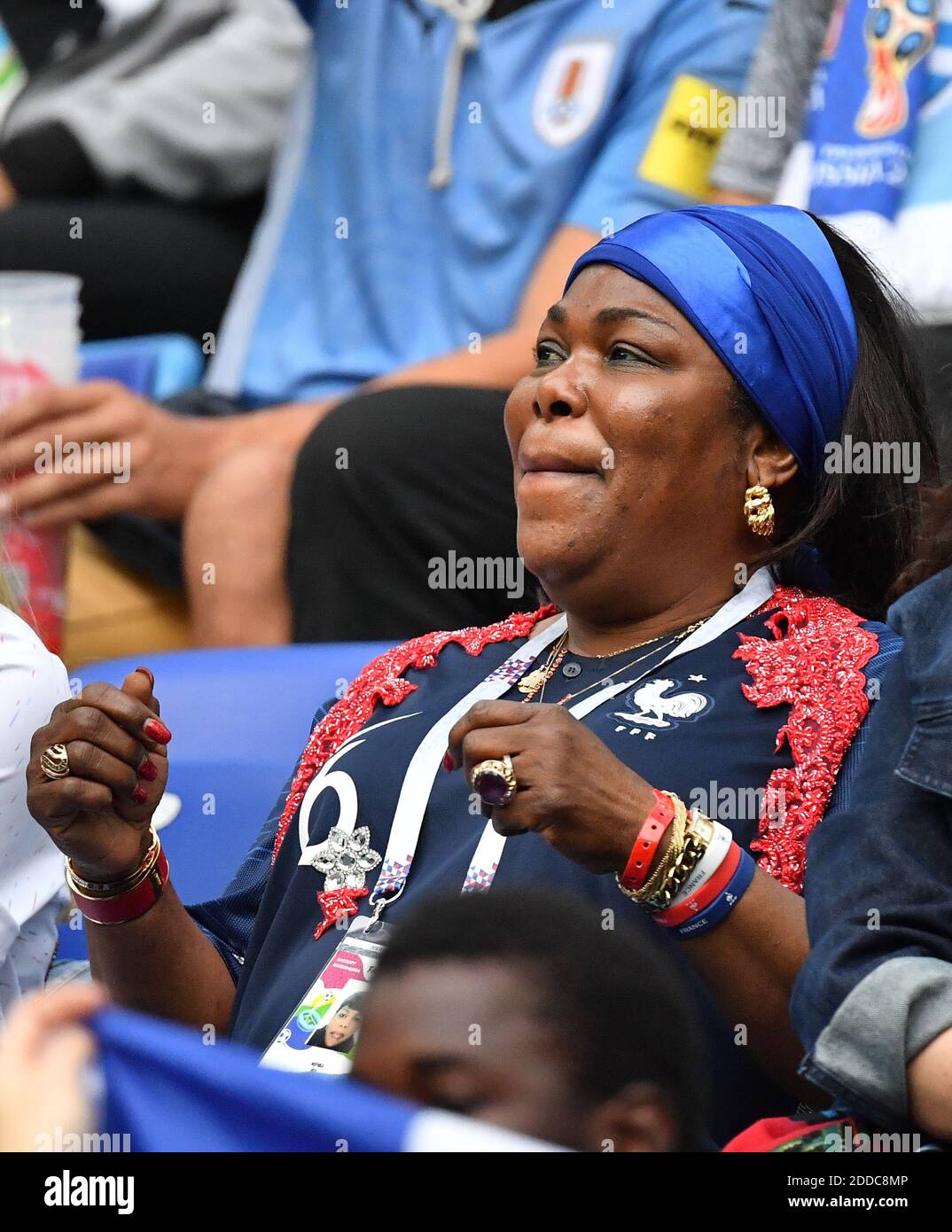 Paul pogba and his mother hi-res stock photography and images - Alamy
