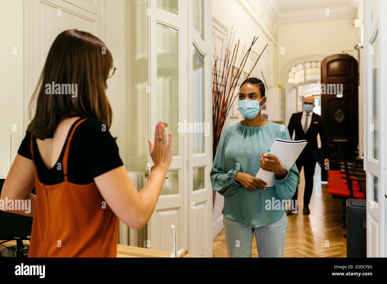 Stopping service hi-res stock photography and images - Alamy