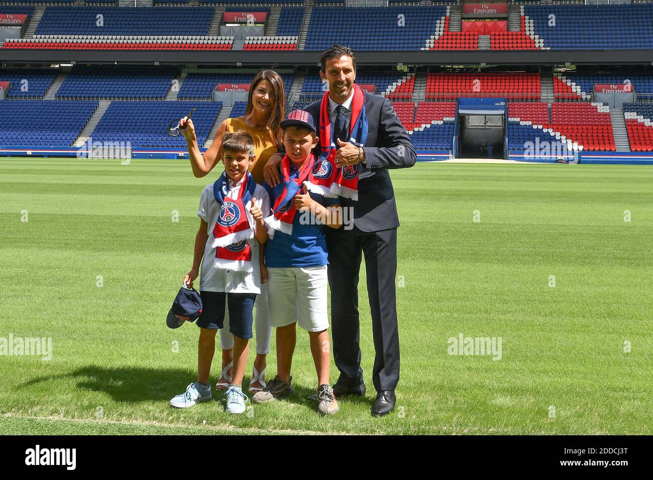 Gianluigi Buffon and his family pose after signing with the Paris Saint ...